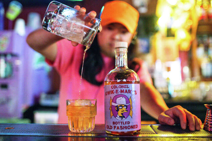 Austin's Nickel City turns into 'The Simpsons' Moe's Tavern