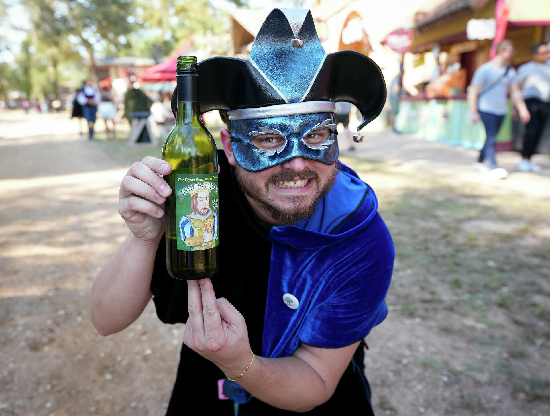 Hear ye, hear ye! Texas Renfest ‘King’ George Coulam must sell!