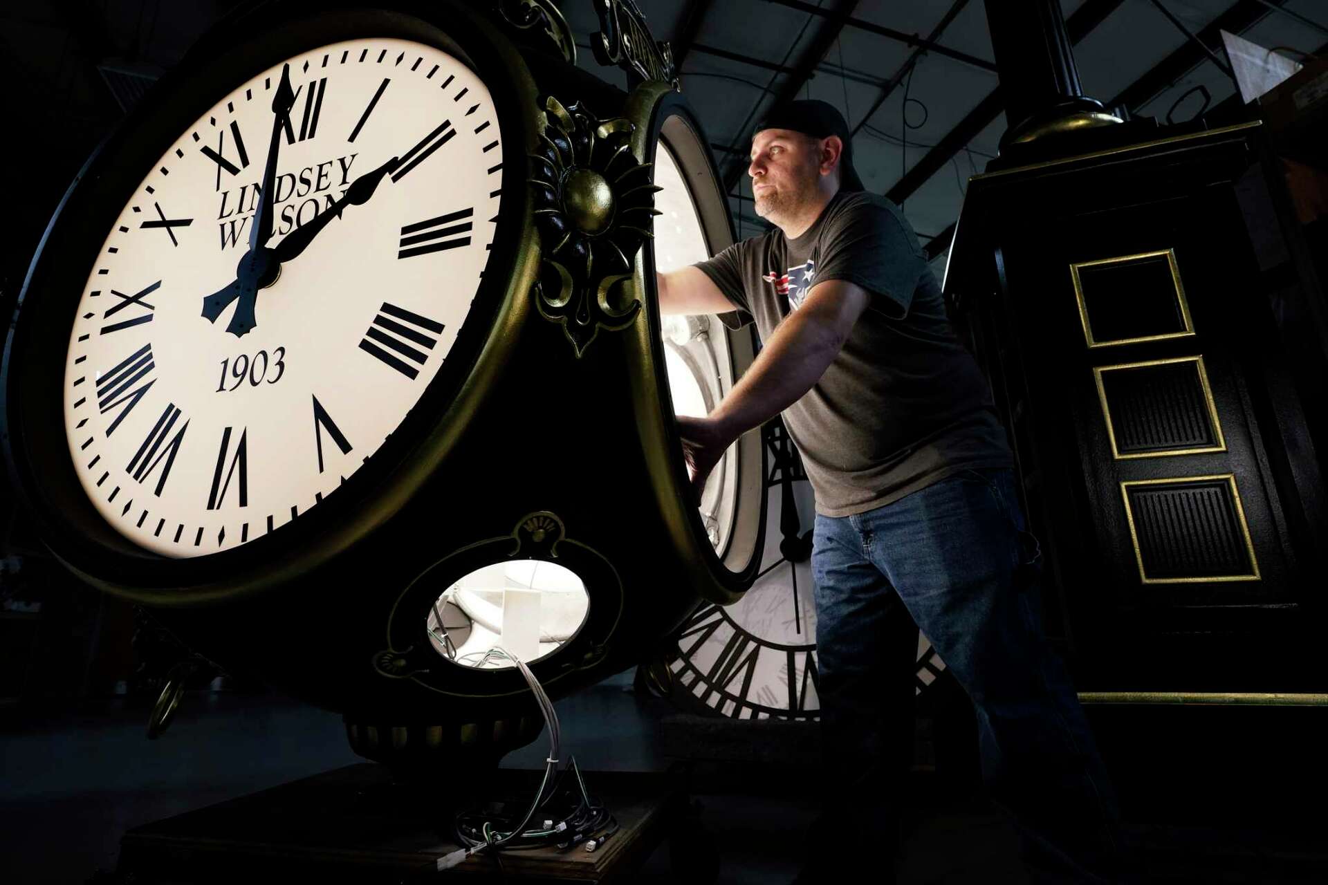 Daylight saving time is Nov. 2. Here's why we set our clocks back.