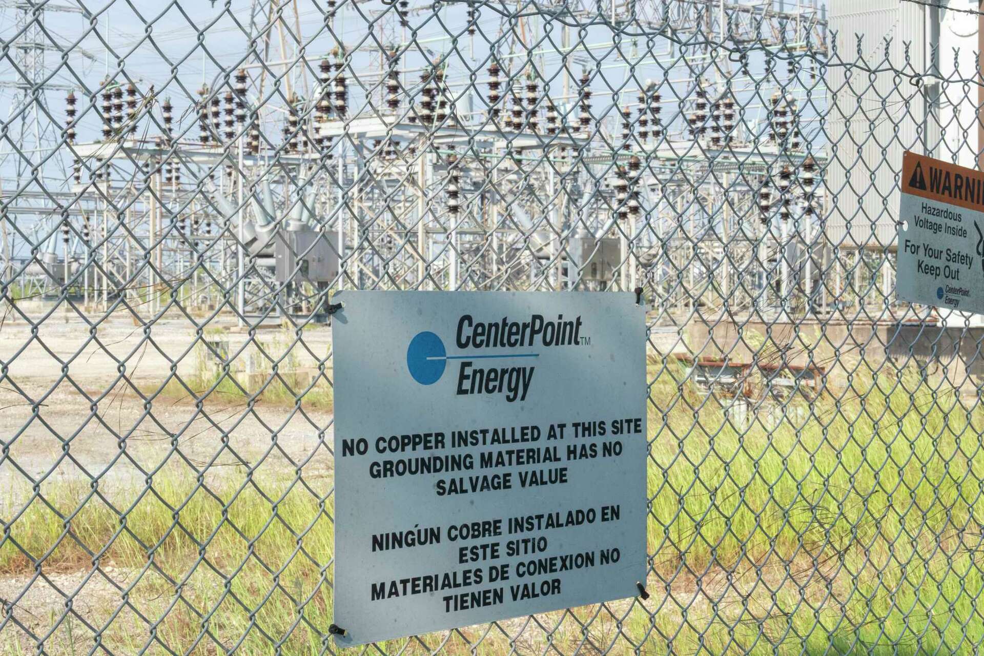 Several downtown Houston buildings lose power in CenterPoint outage