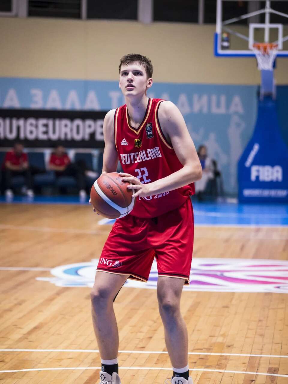 UConn gets commitment from Eric Reibe: 5 things to know about 7-footer