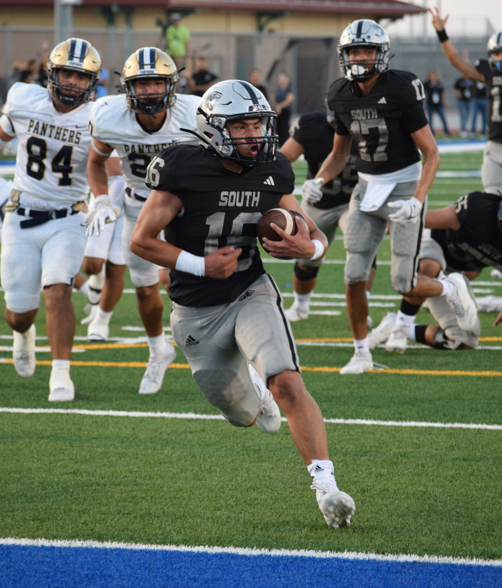 United South Panthers return to playoffs under coach Charlie Gonzalez