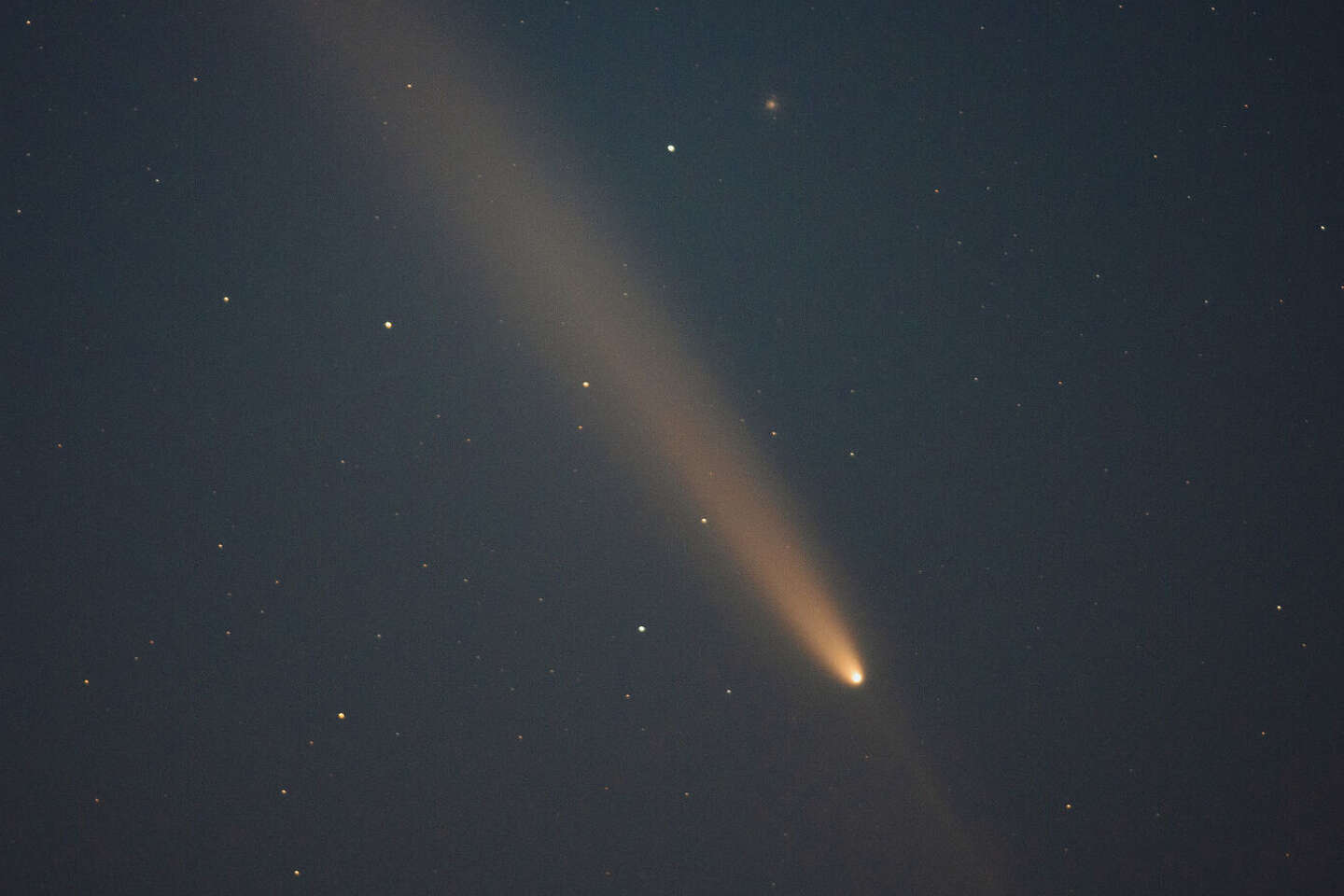 Comet seen once every 80,000 years sprouts rare anti-tail