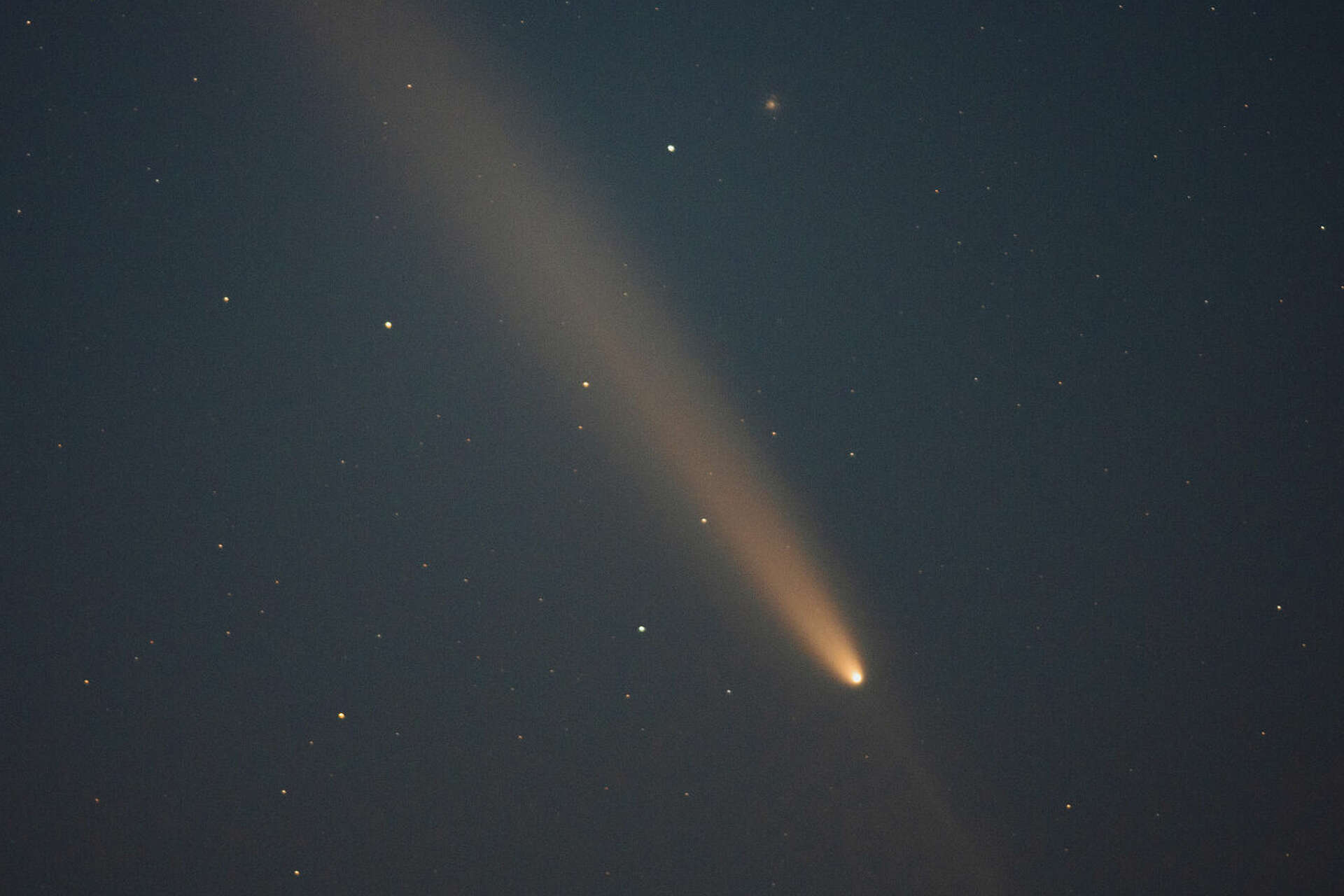 Comet seen once every 80,000 years sprouts rare anti-tail