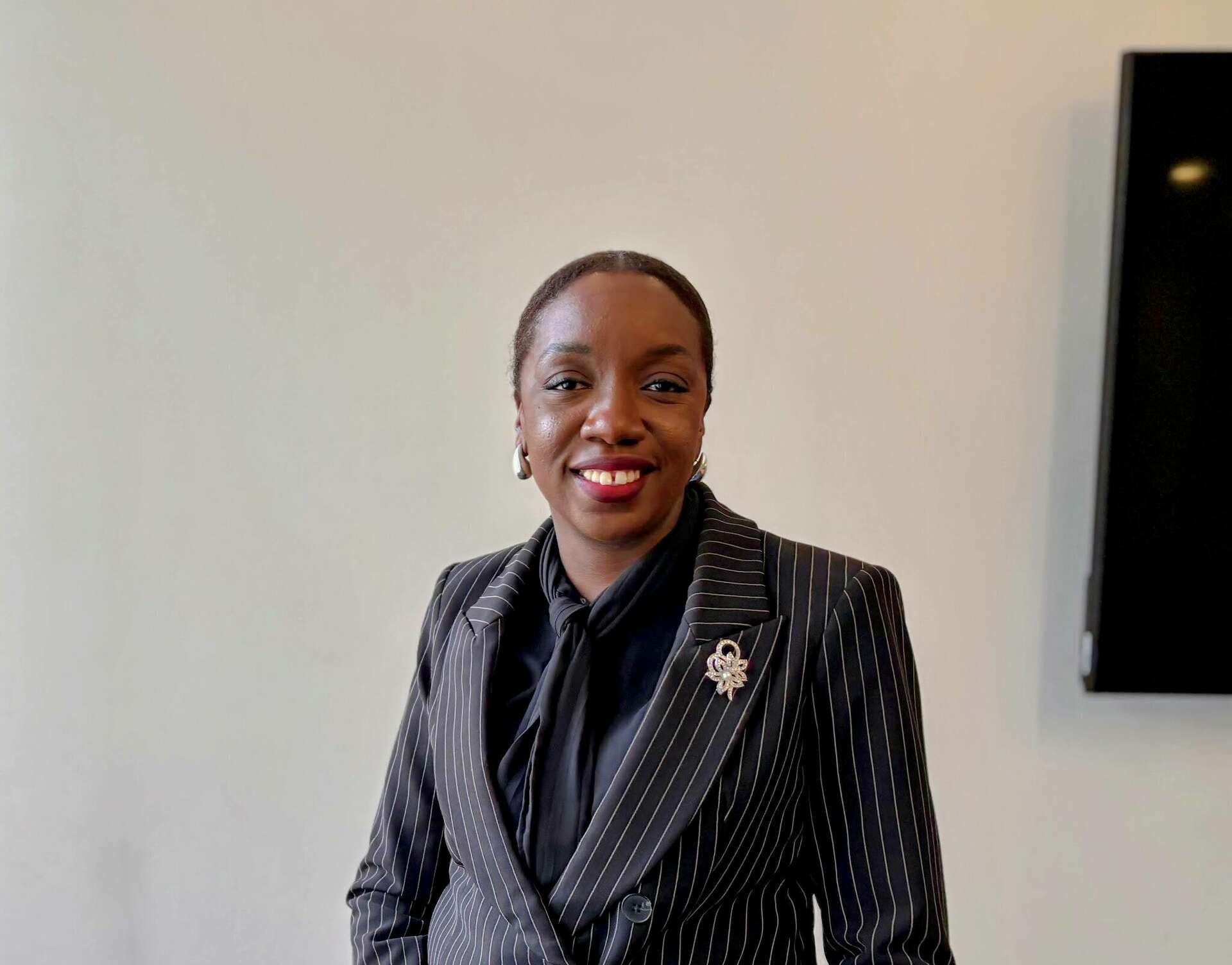 Harris County 487th Court: Lori DeAngelo or Stacy Allen Barrow?