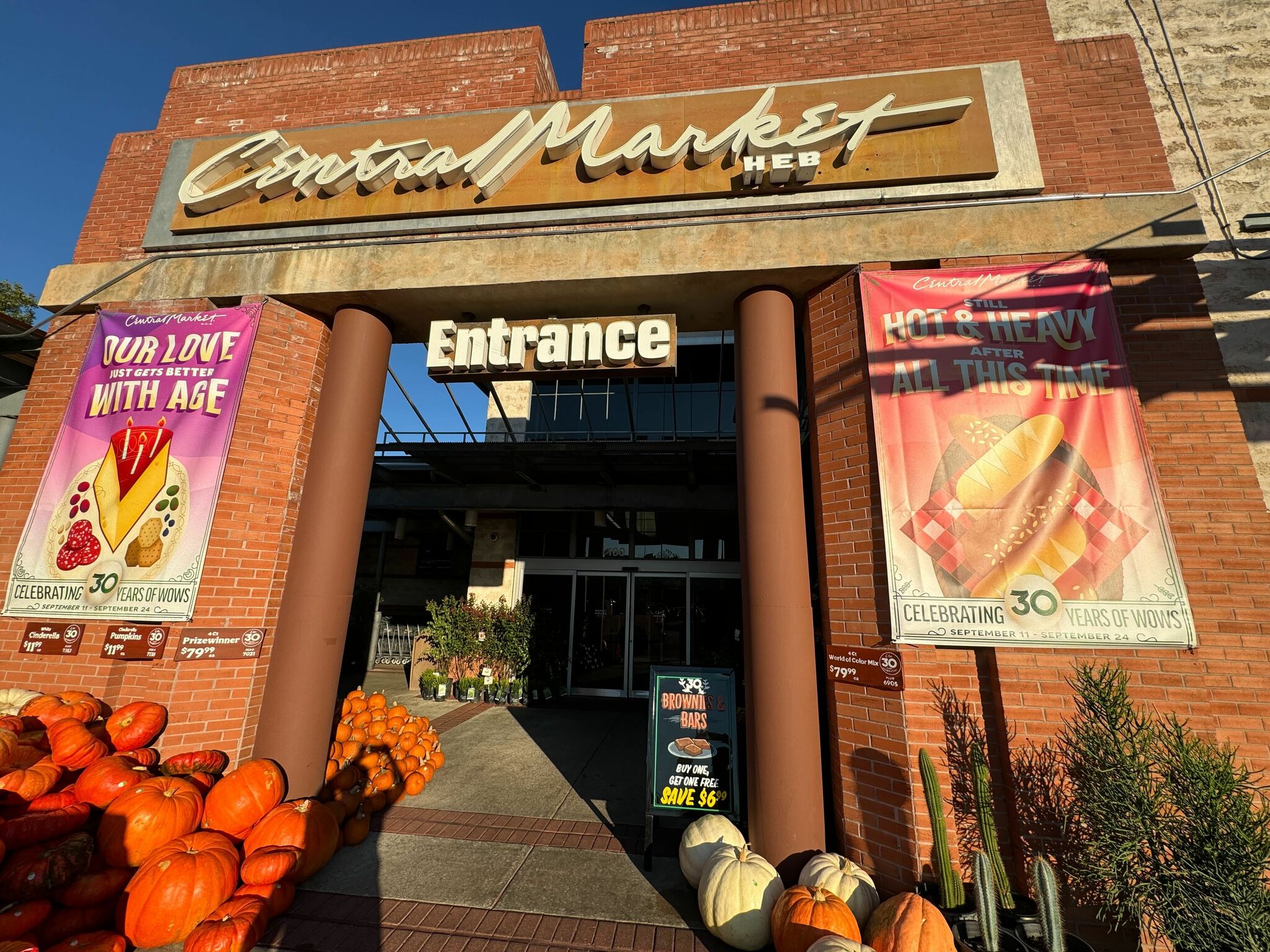H-E-B gourmet grocer Central Market's 30-year history in Texas