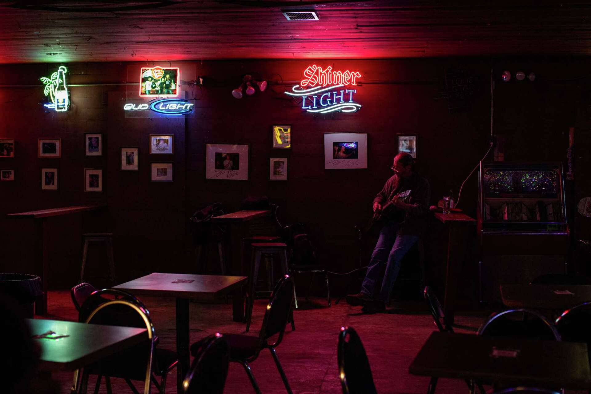 Cheatham Street Warehouse celebrates 50 years of songwriting