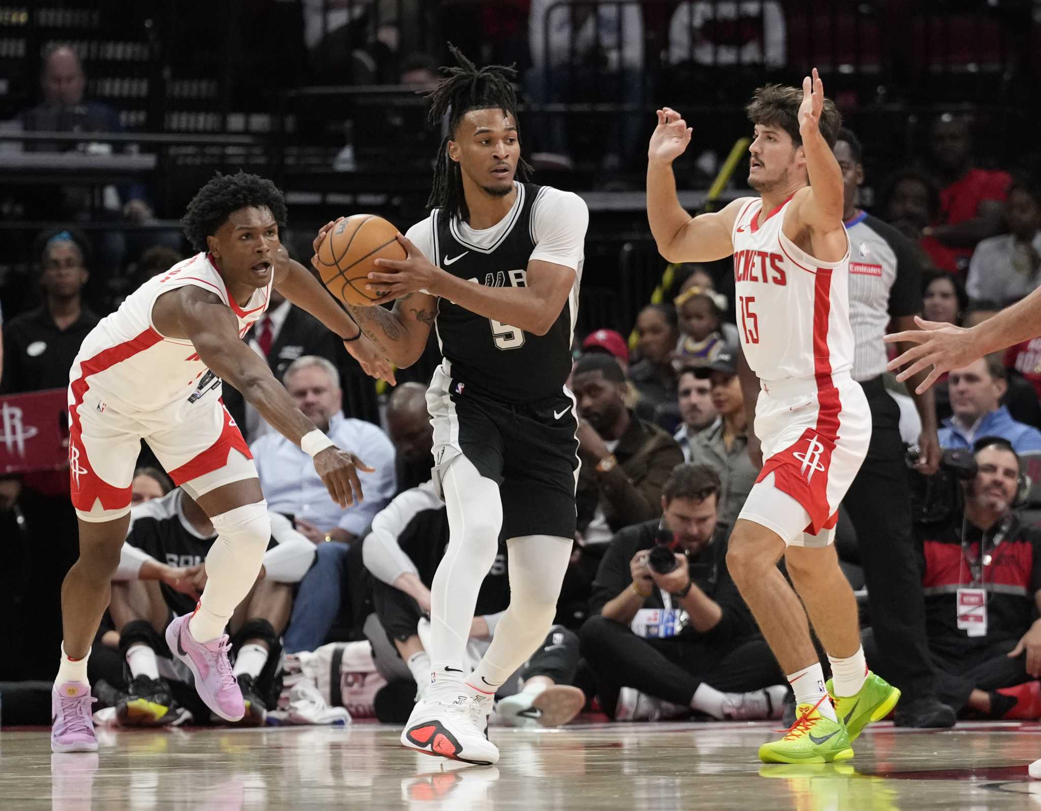 Spurs vs. Rockets: How to watch the game, notable stats, player news