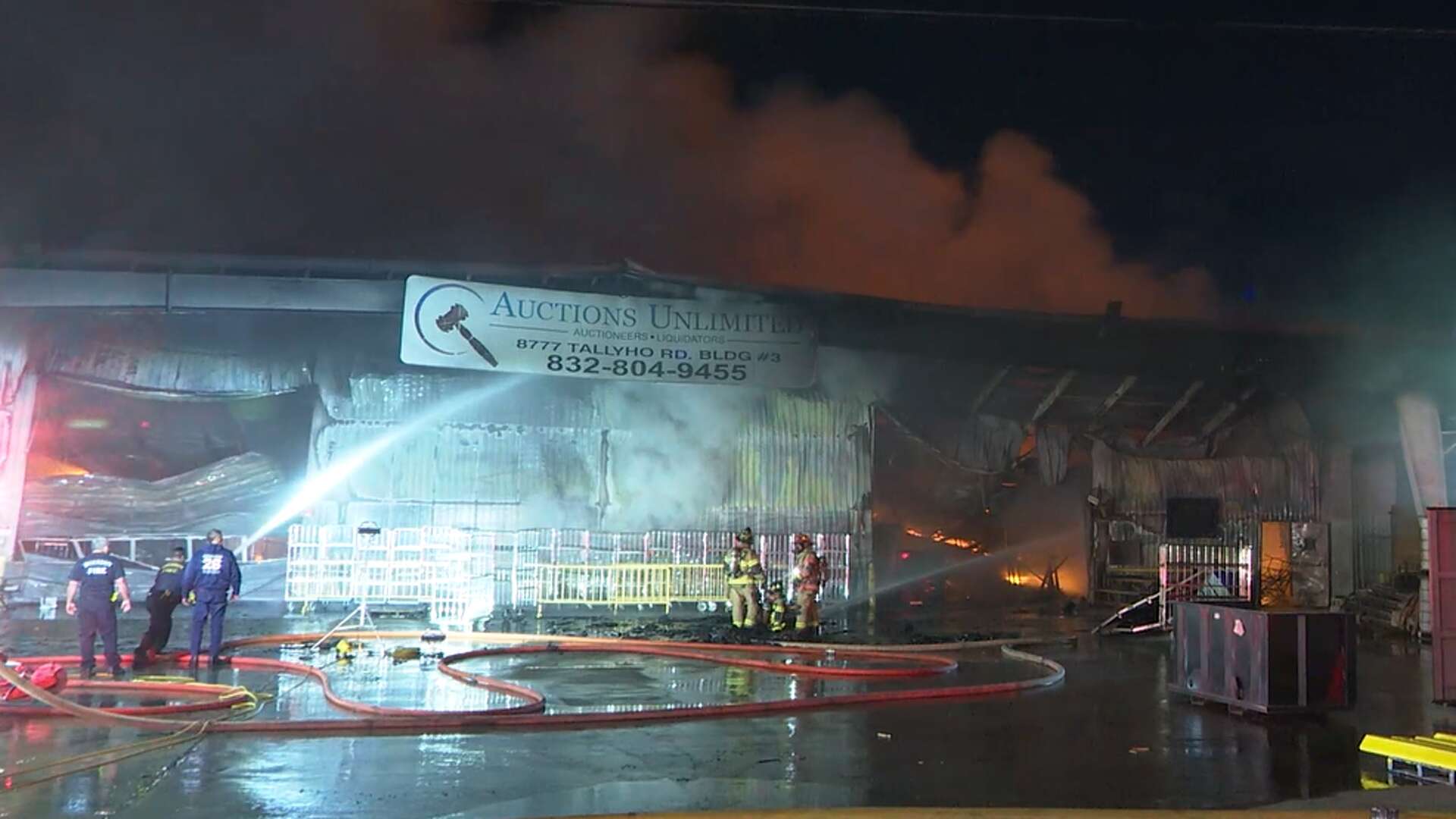 Houston fire spreads at complex near Hobby Airport