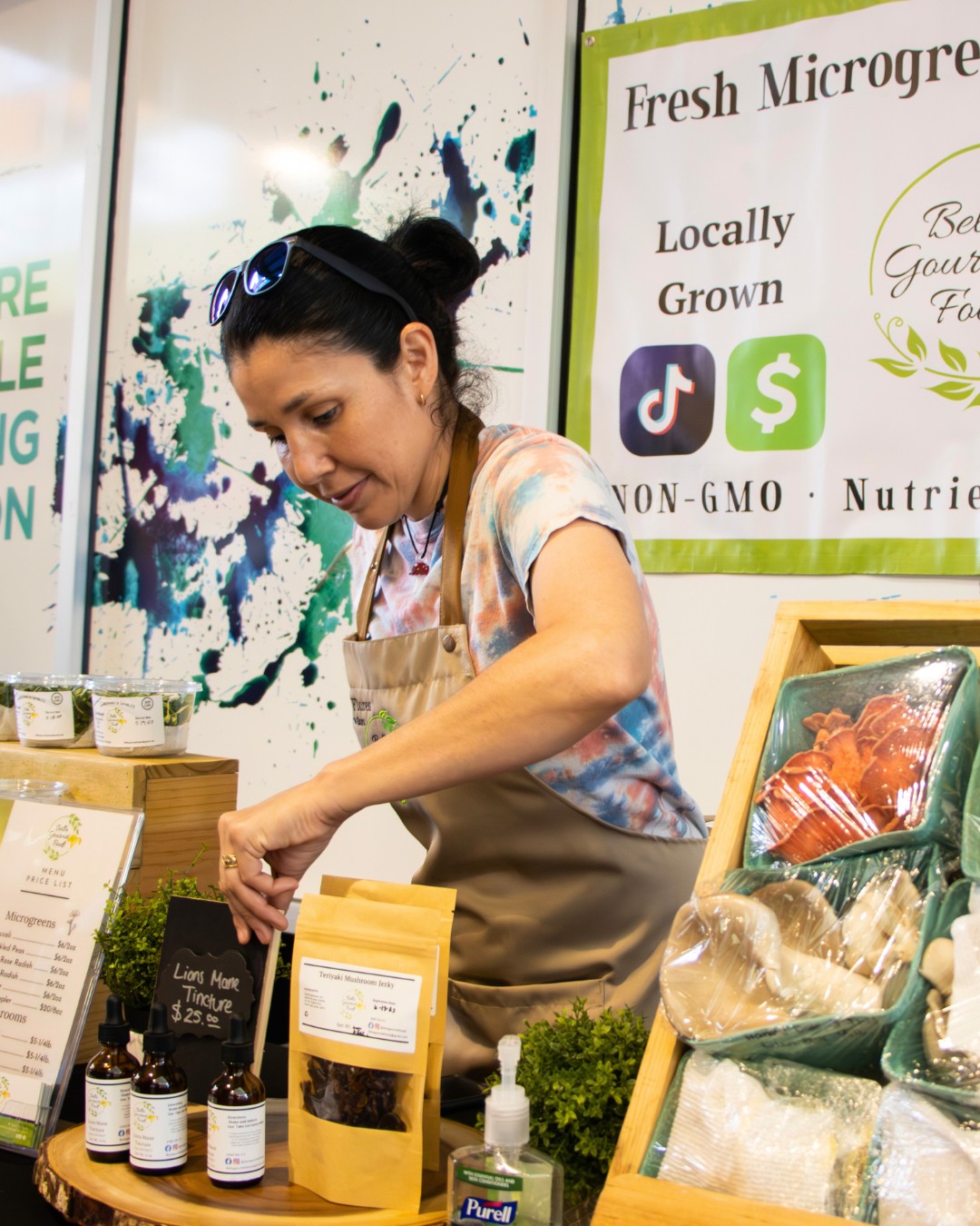 Autumn arrives at Laredo's farmers market: Halloween contest awaits