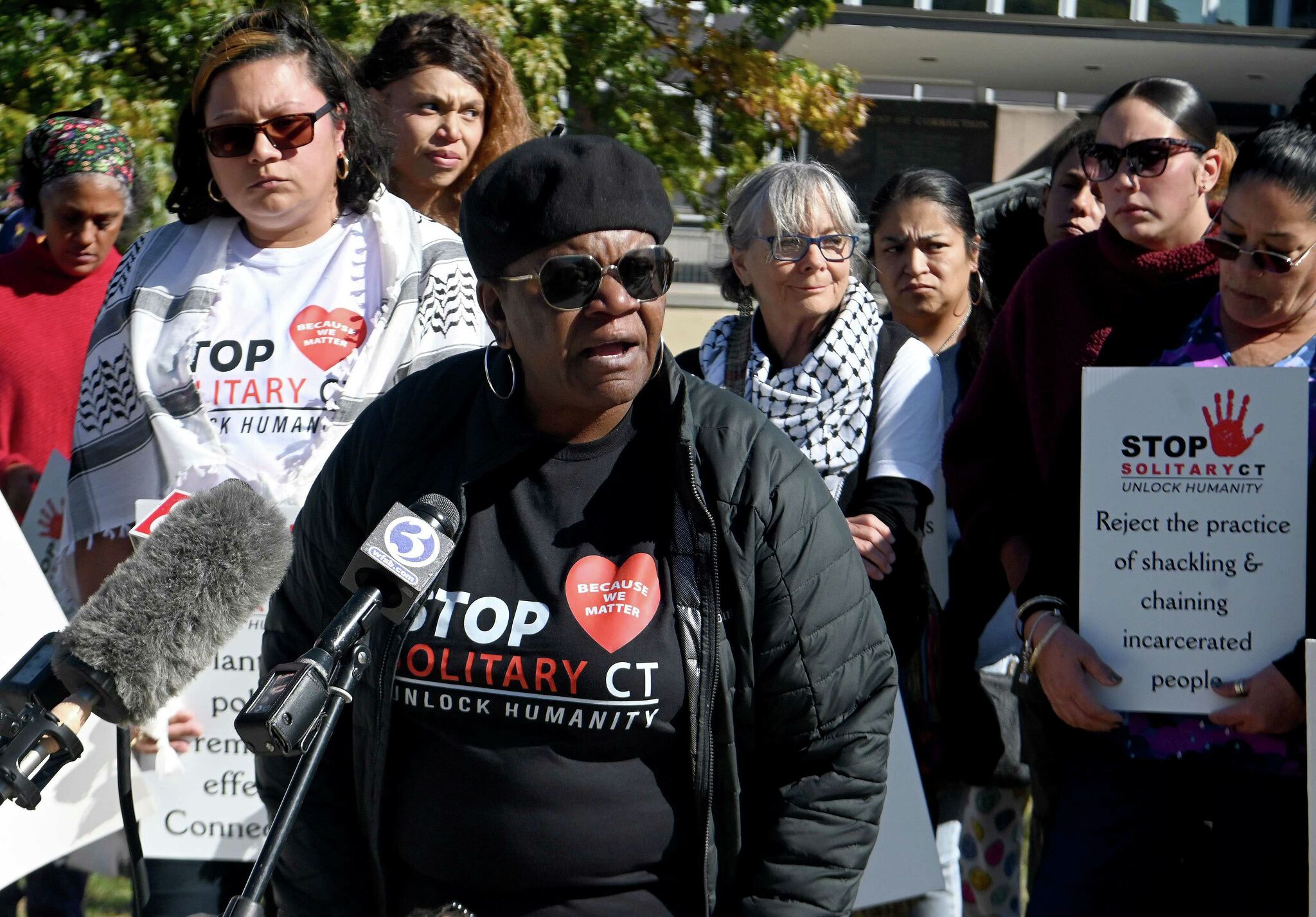 CT prison rally supports inmate who died in confrontation with guards