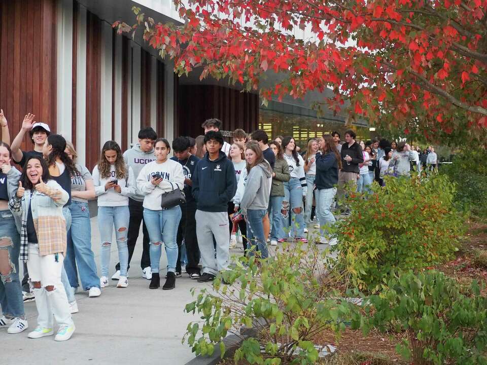 UConn women's basketball star Paige Bueckers entertains at First Night