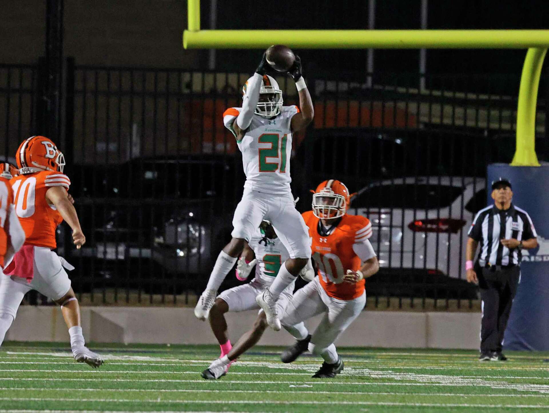 Burbank closes in on historic district title with win over Sam Houston