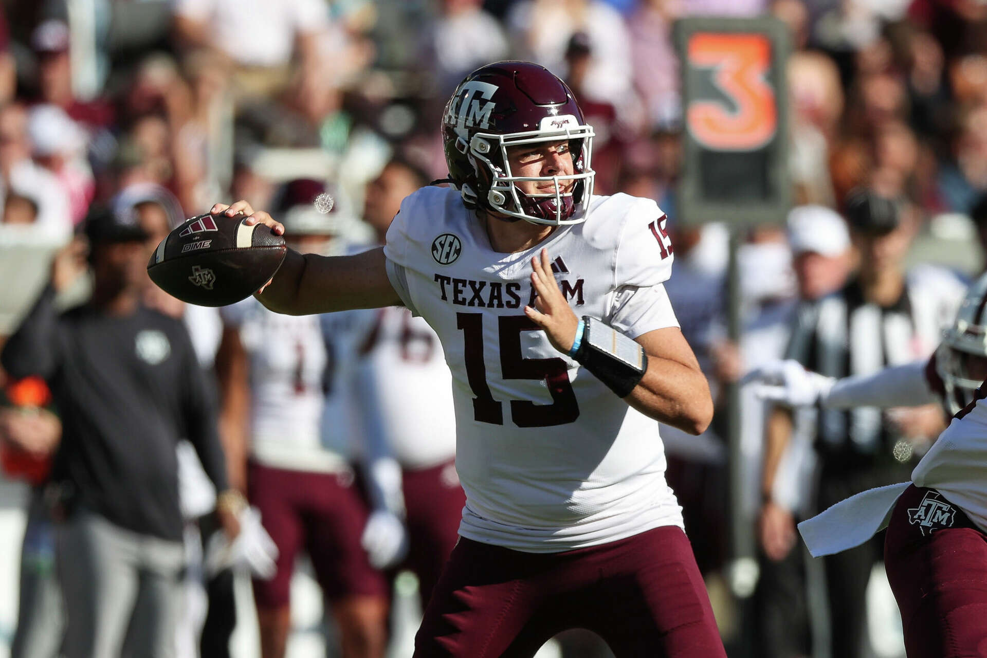 Texas A&M football: Conner Weigman, Aggies prevail at Mississippi St.