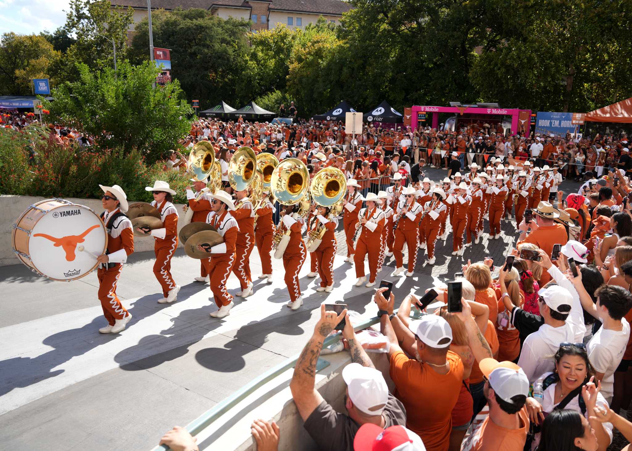 Many UT applicants got deferrals in early action process