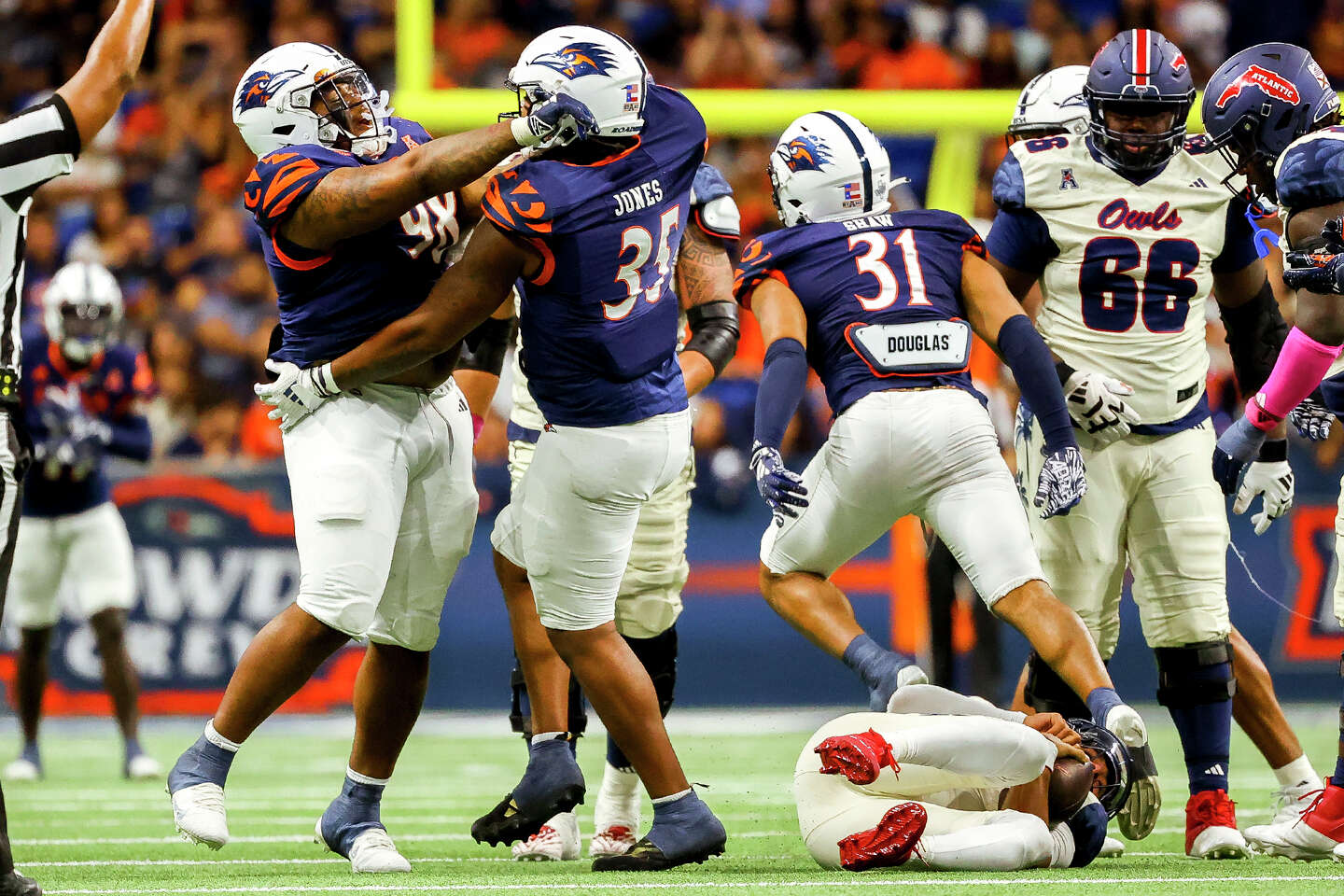 UTSA's Vic Shaw aiming to fill big shoes as top pass rusher