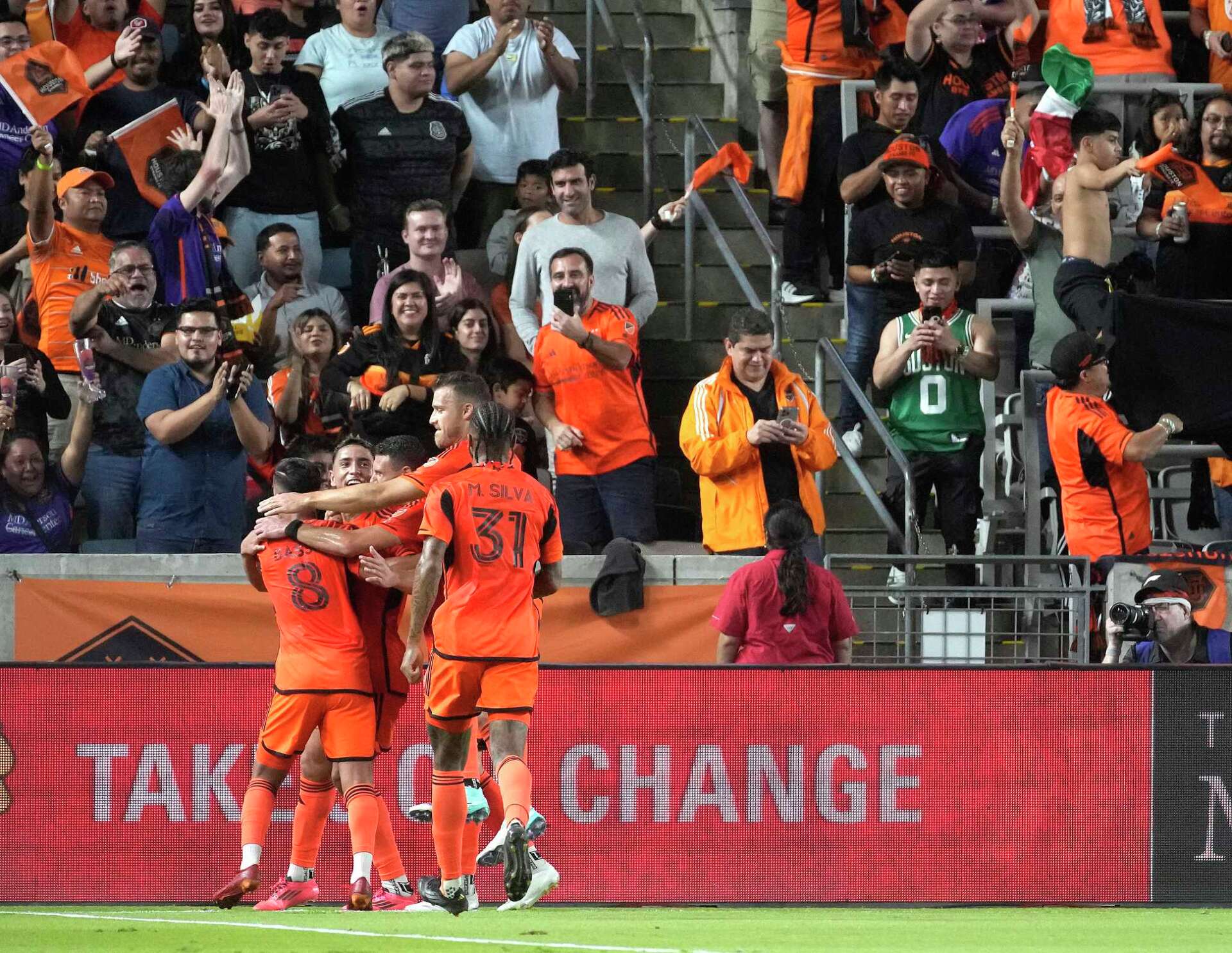 Daniel Steres, Dynamo beat Galaxy in regular-season finale