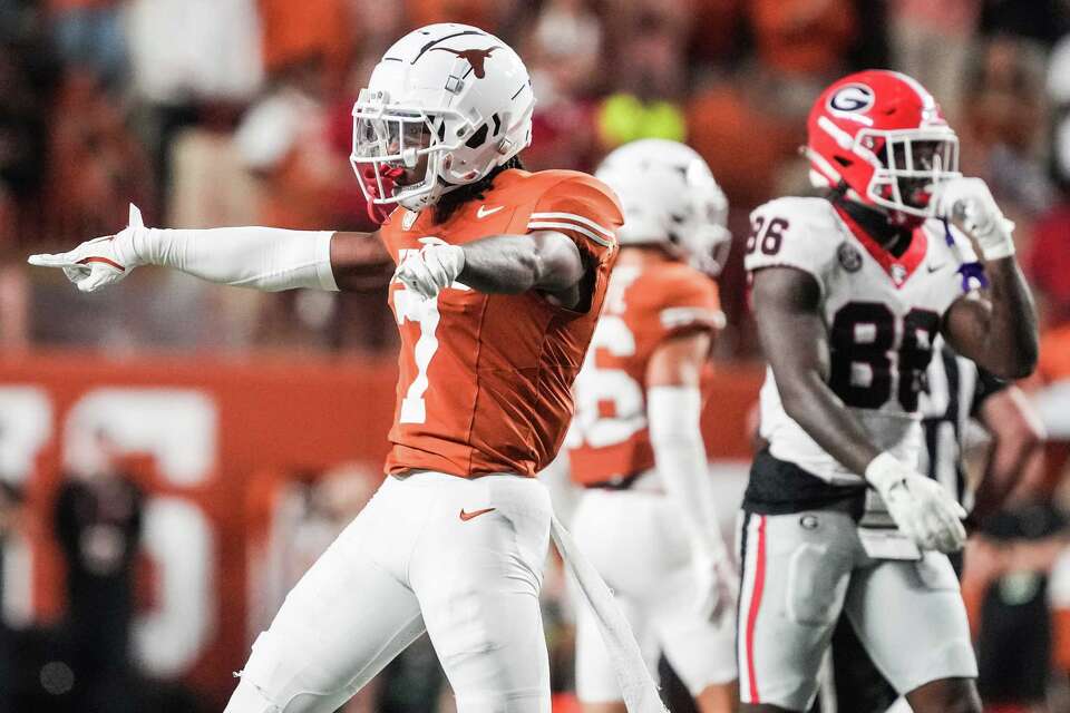 Matthew McConaughey slams Longhorn football fans for trashing field