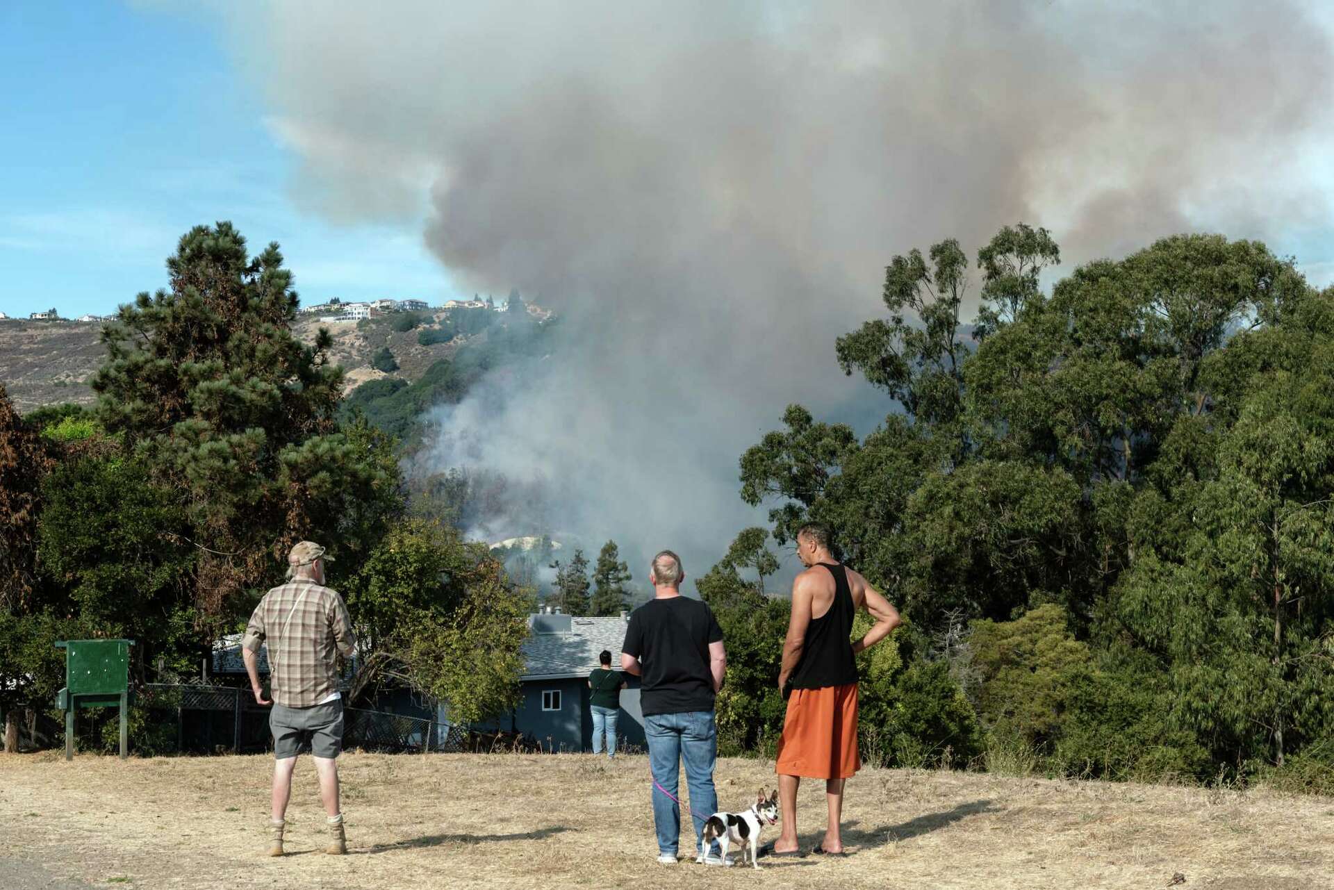 Oakland fire 85% contained as evacuation orders lift