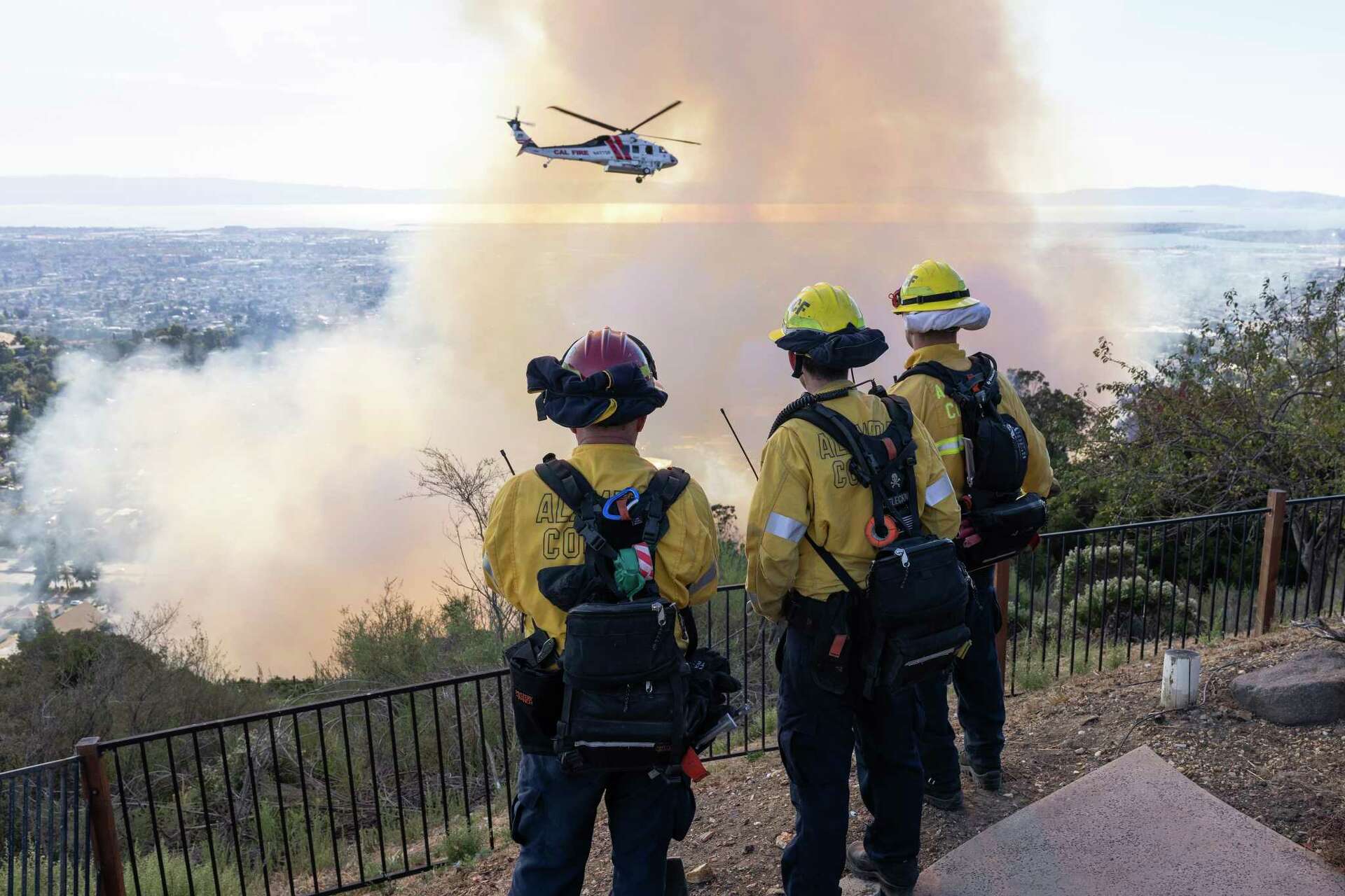 Oakland fire 85% contained as evacuation orders lift