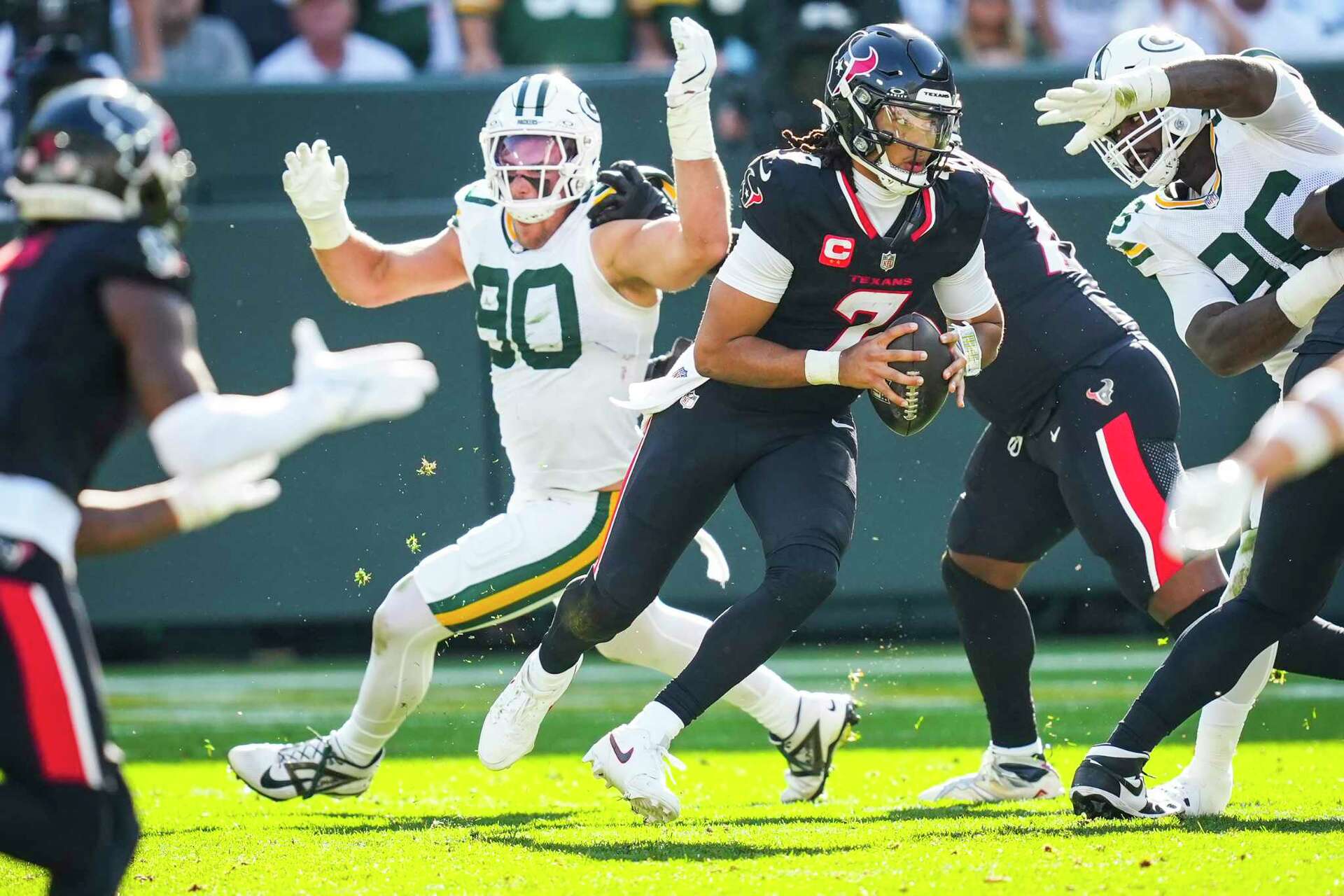 Houston Texans: C.J. Stroud maintains trust in offensive line