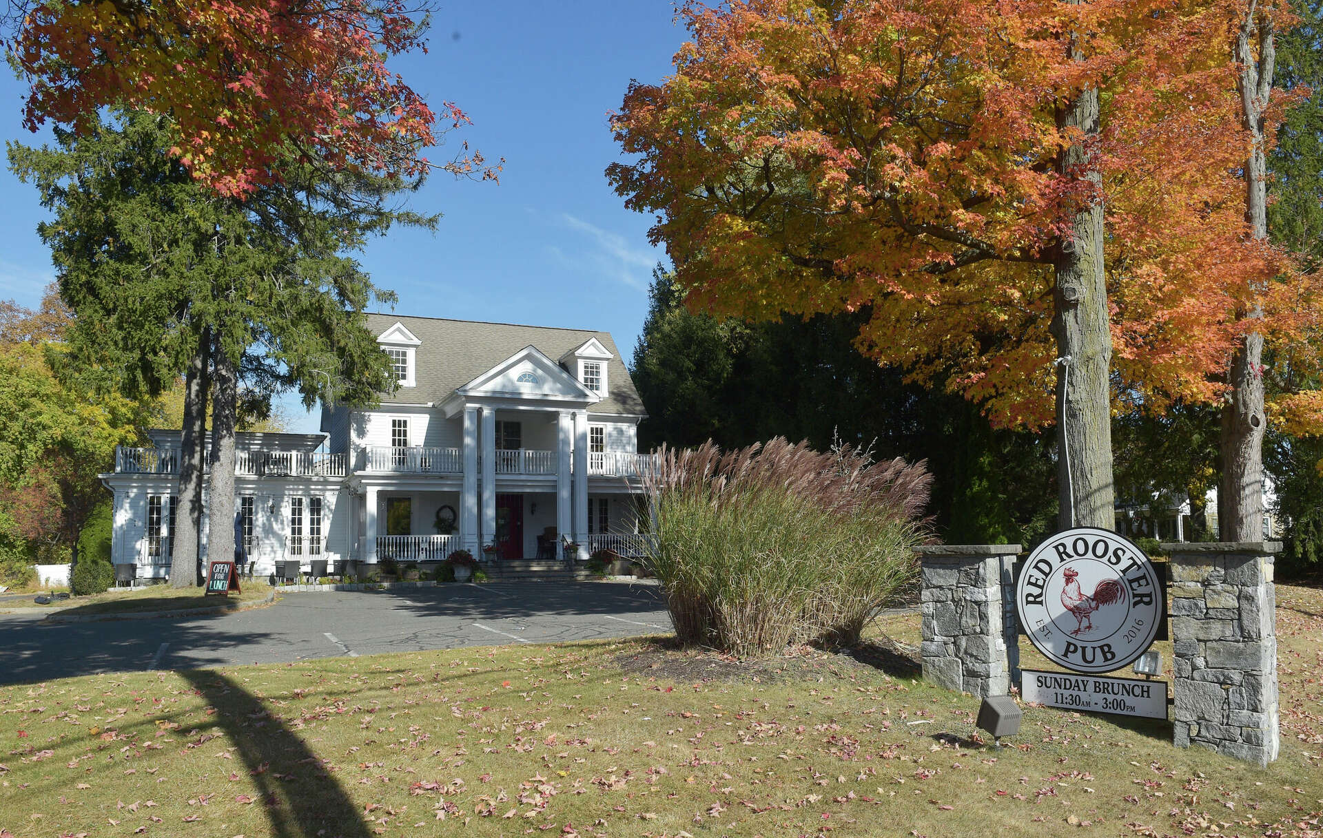 Ridgefield's Red Rooster owner seeks to demo pub, build apartments