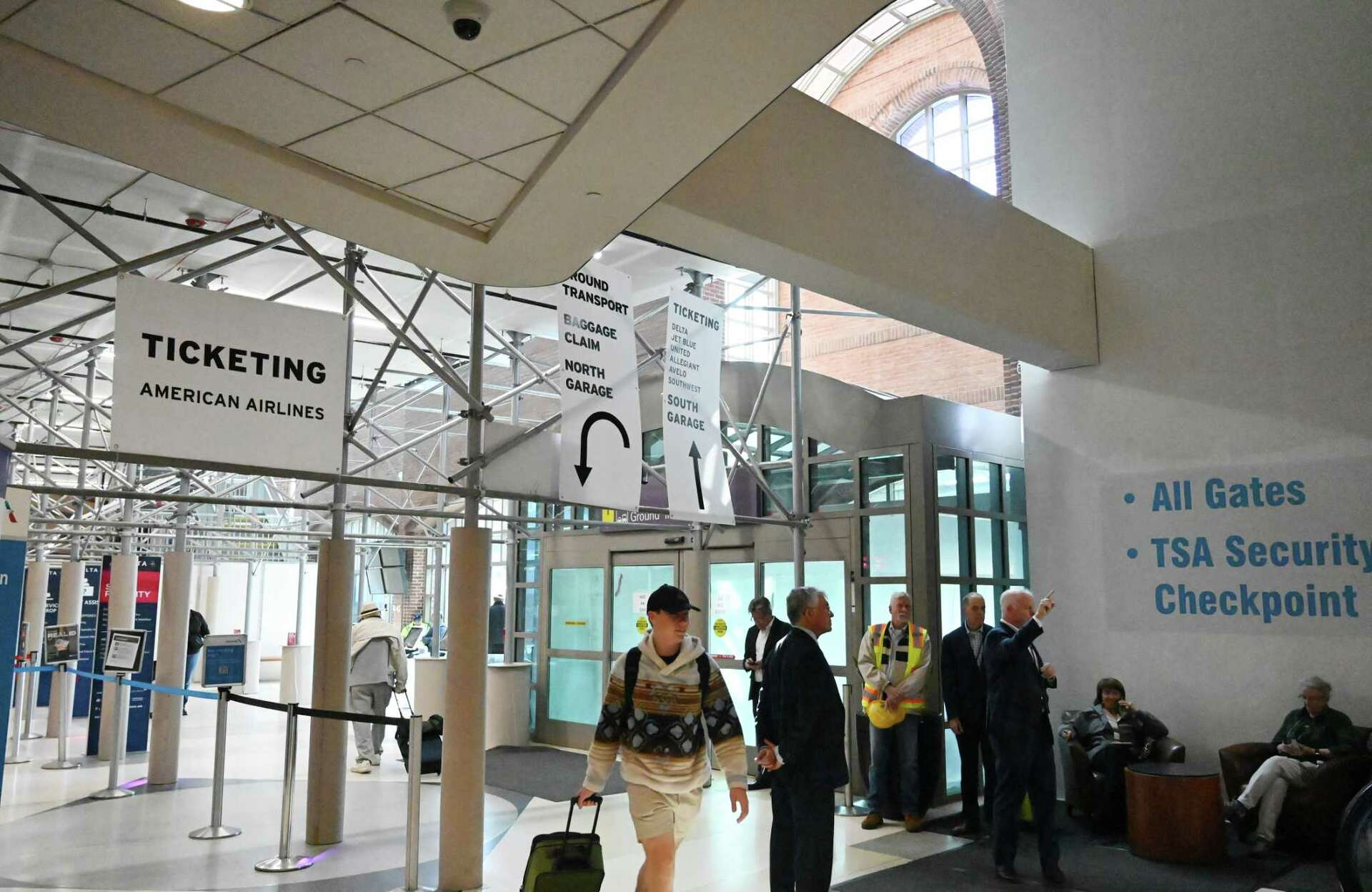 Airport leaders respond to complaints surrounding construction zone