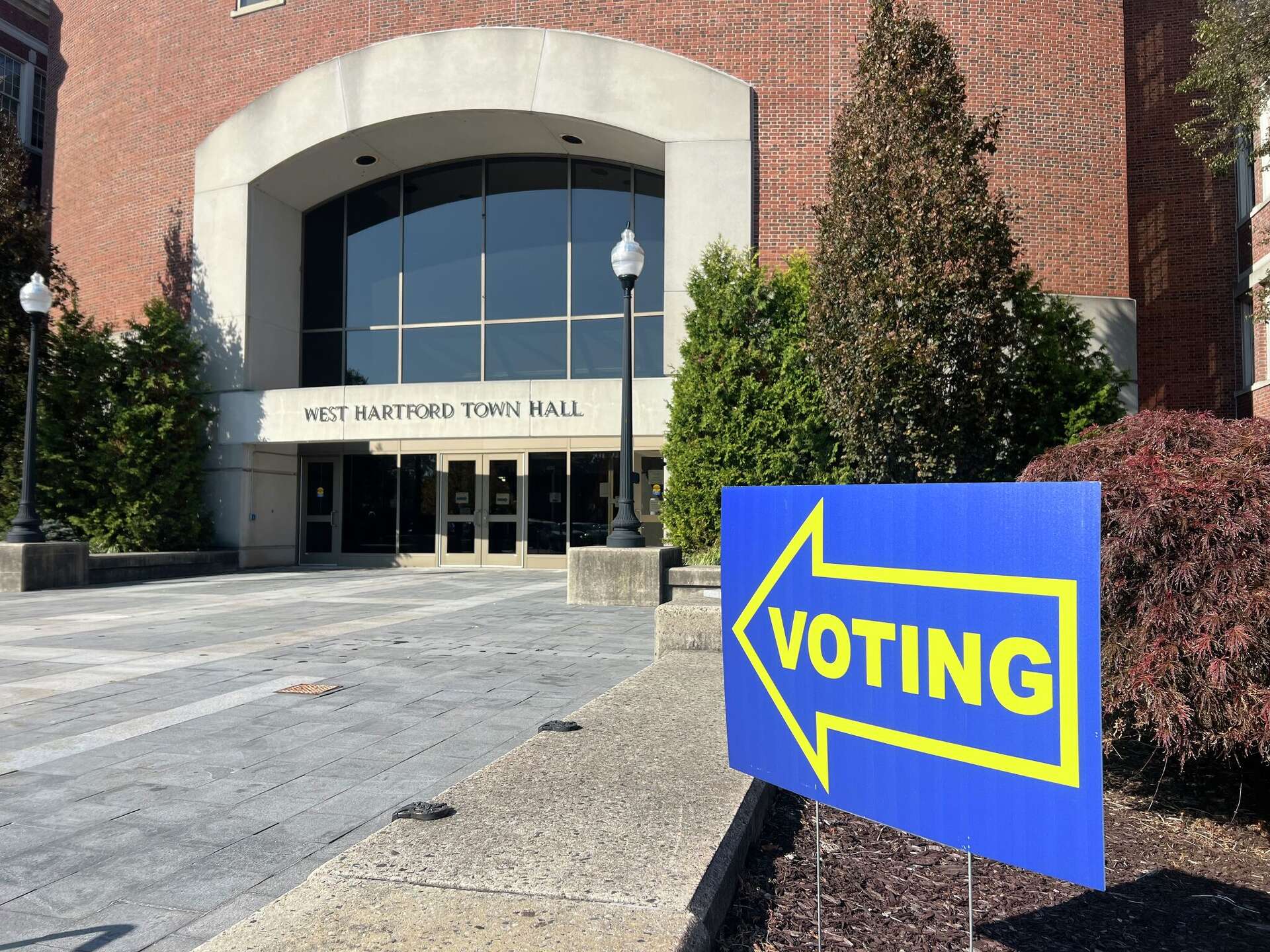 CT lawmakers request help counting ballots after 200K use early voting