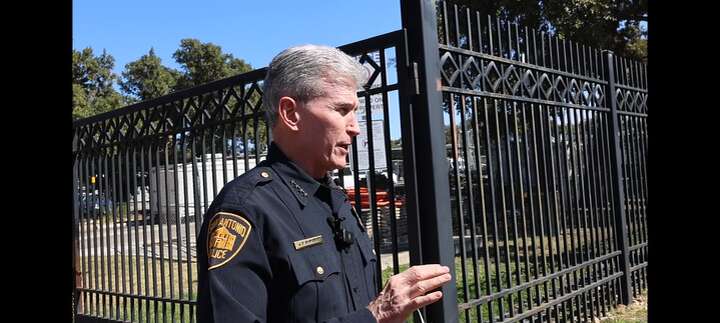 Spurs' Jeremy Sochan has a big fan in San Antonio police chief