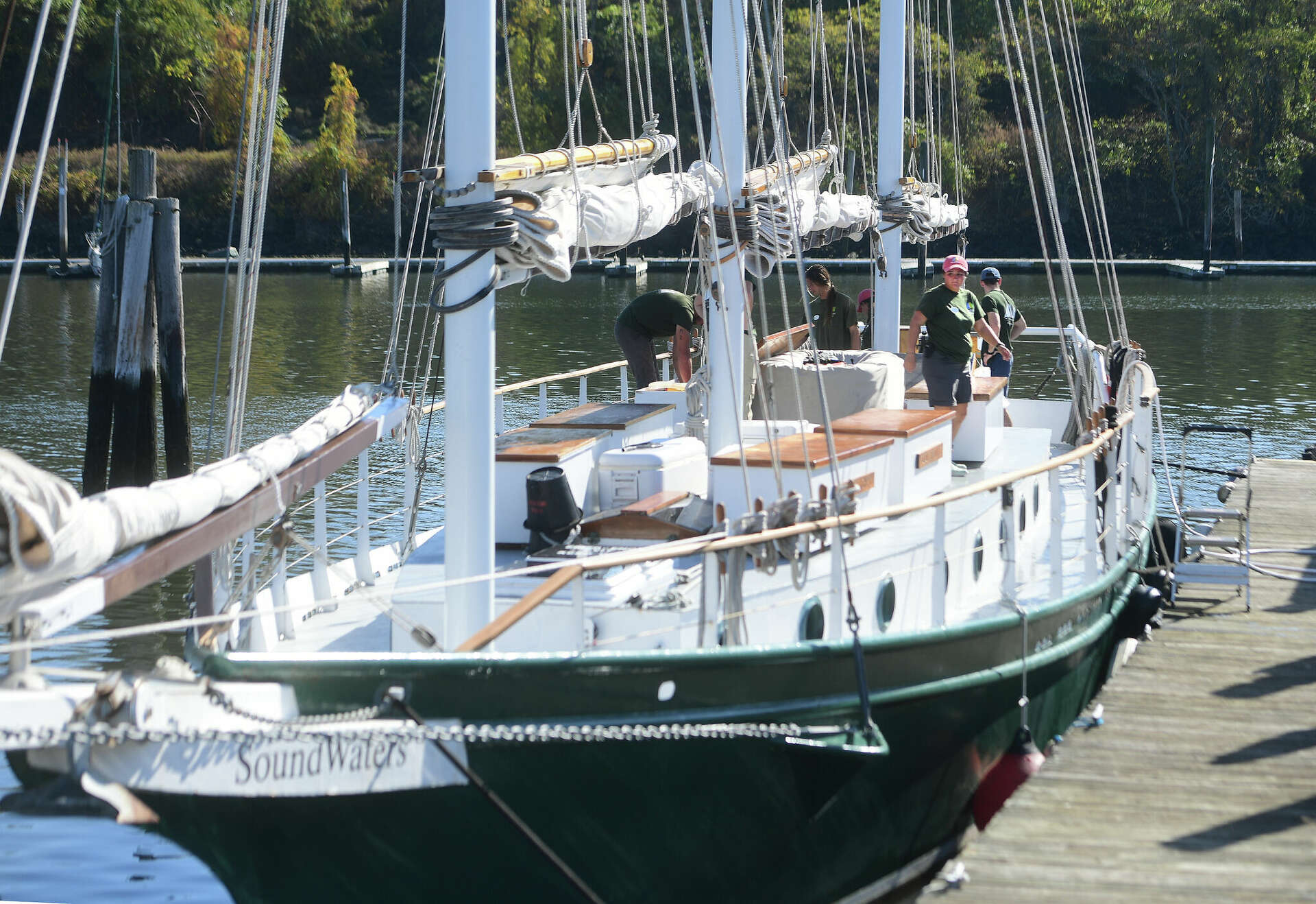 Stamford-based SoundWaters' floating classroom travels to Bridgeport