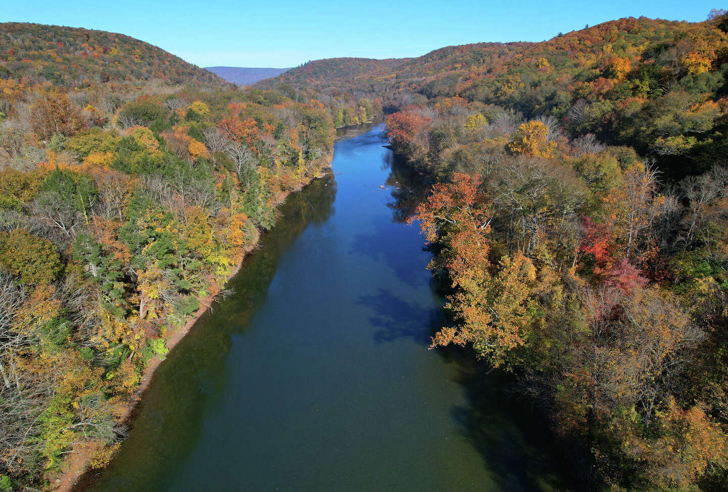 New Milford closes Housatonic River access points after man's drowning