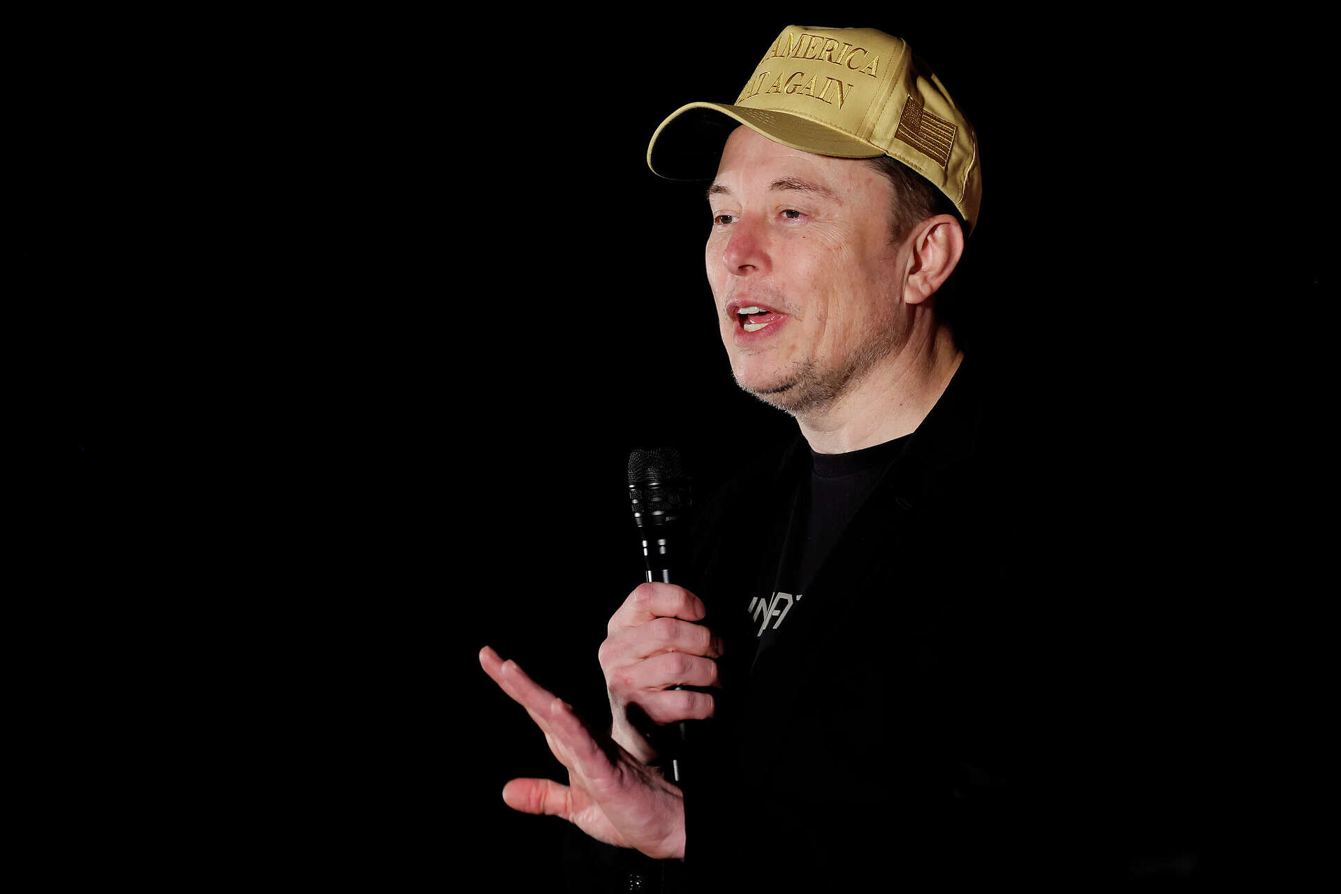 'Blade Runner 2049' producer sue Tesla over image at robotaxi event