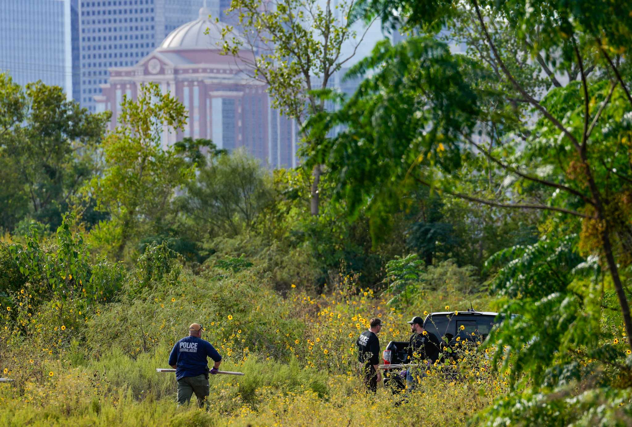 Federal agents investigate toxins near Housing Authority complex