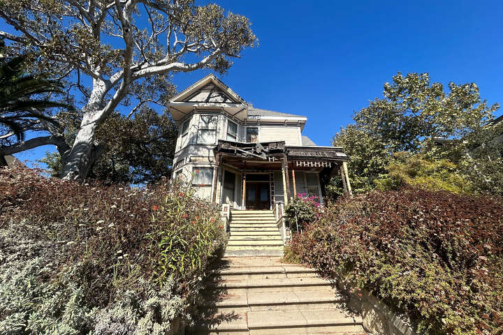 'Charmed' is TV's love letter to SF, but the show's house is in LA