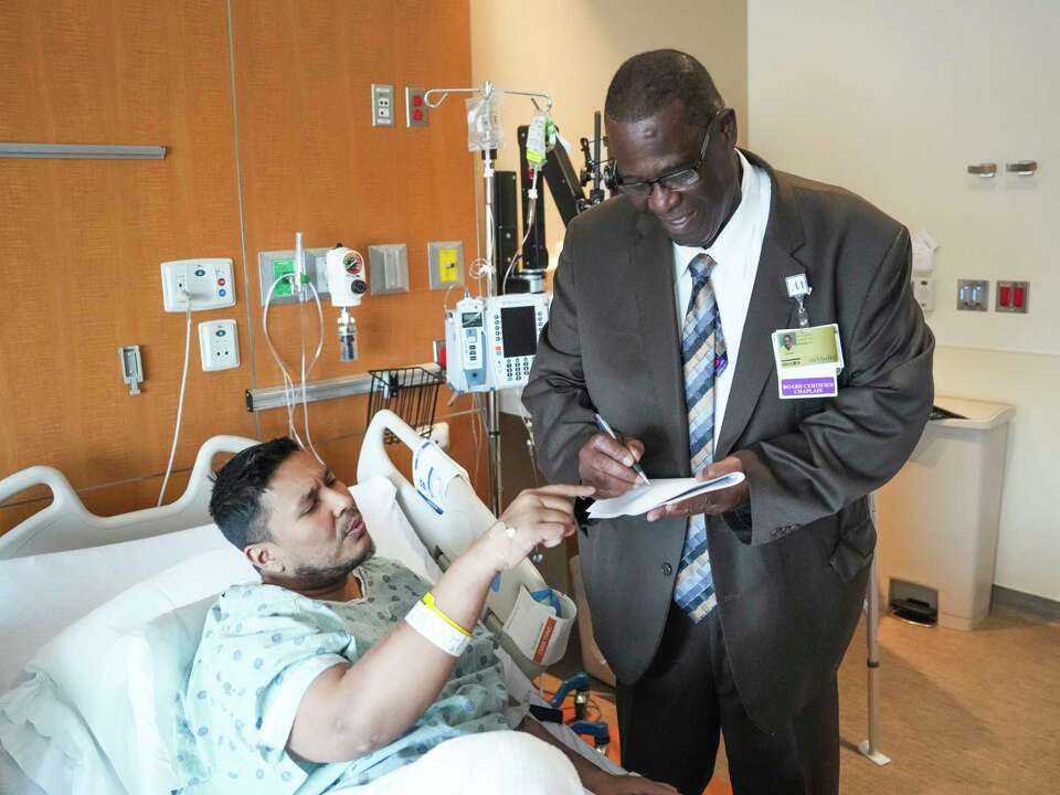 Houston Methodist chaplain comforts Texas Medical Center patients