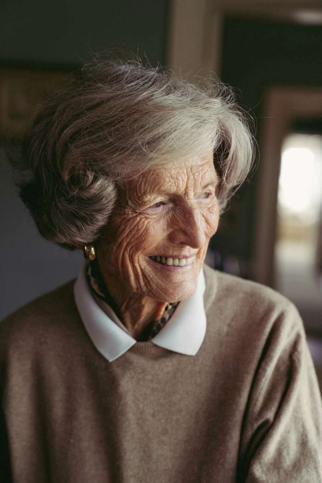 Warriors coach’s mom Ann Kerr, 90, still teaches Middle East at UCLA