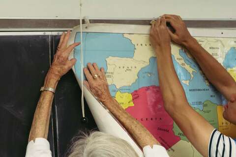 Warriors coach’s mom Ann Kerr, 90, still teaches Middle East at UCLA