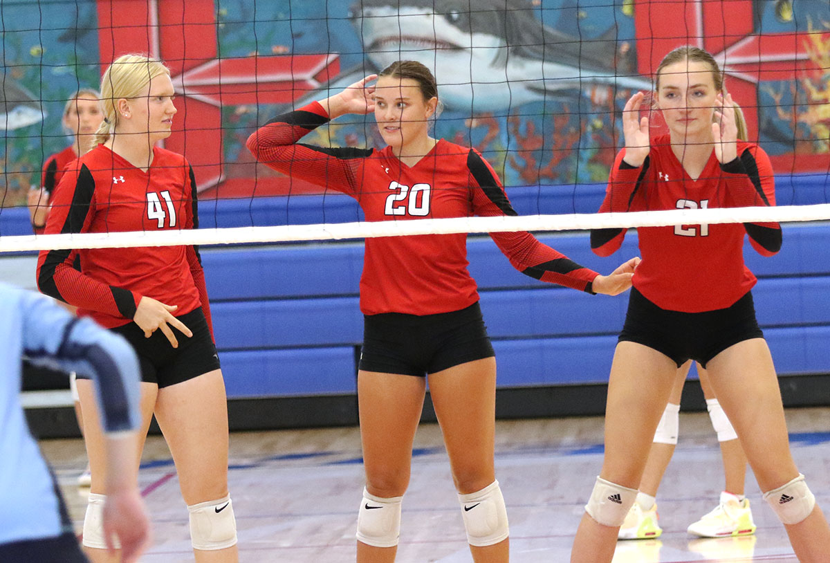 WEDNESDAY VOLLEYBALL: Calhoun seniors turn out lights at Ringhausen