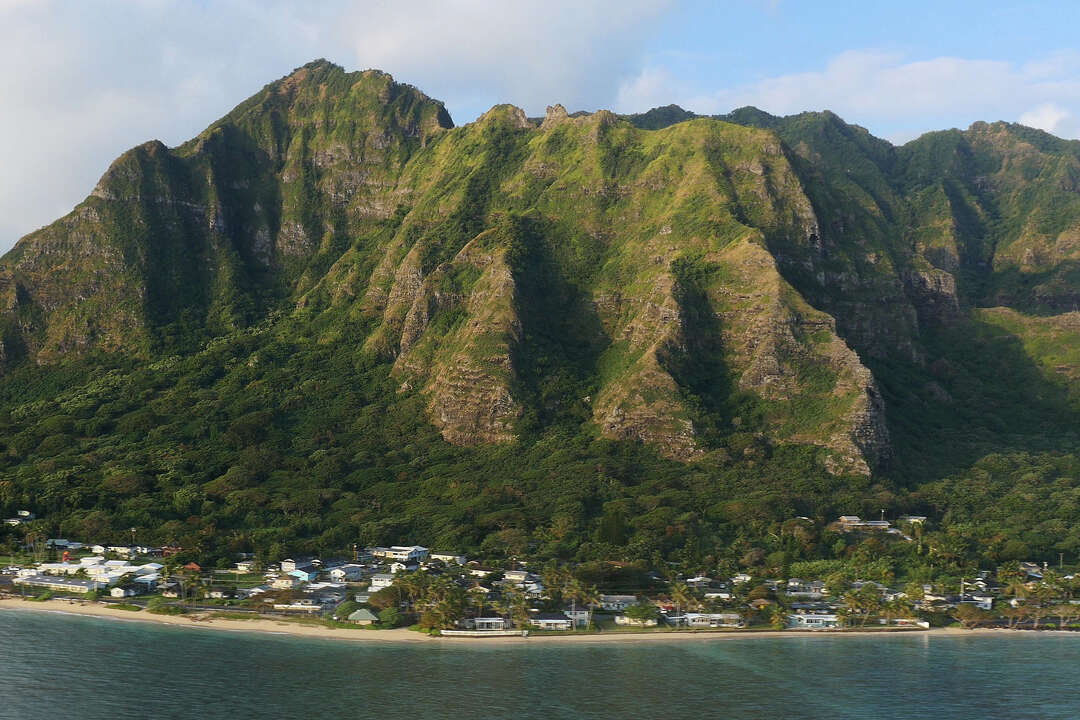 Iconic Hawaii restaurant reopens after nearly a decade
