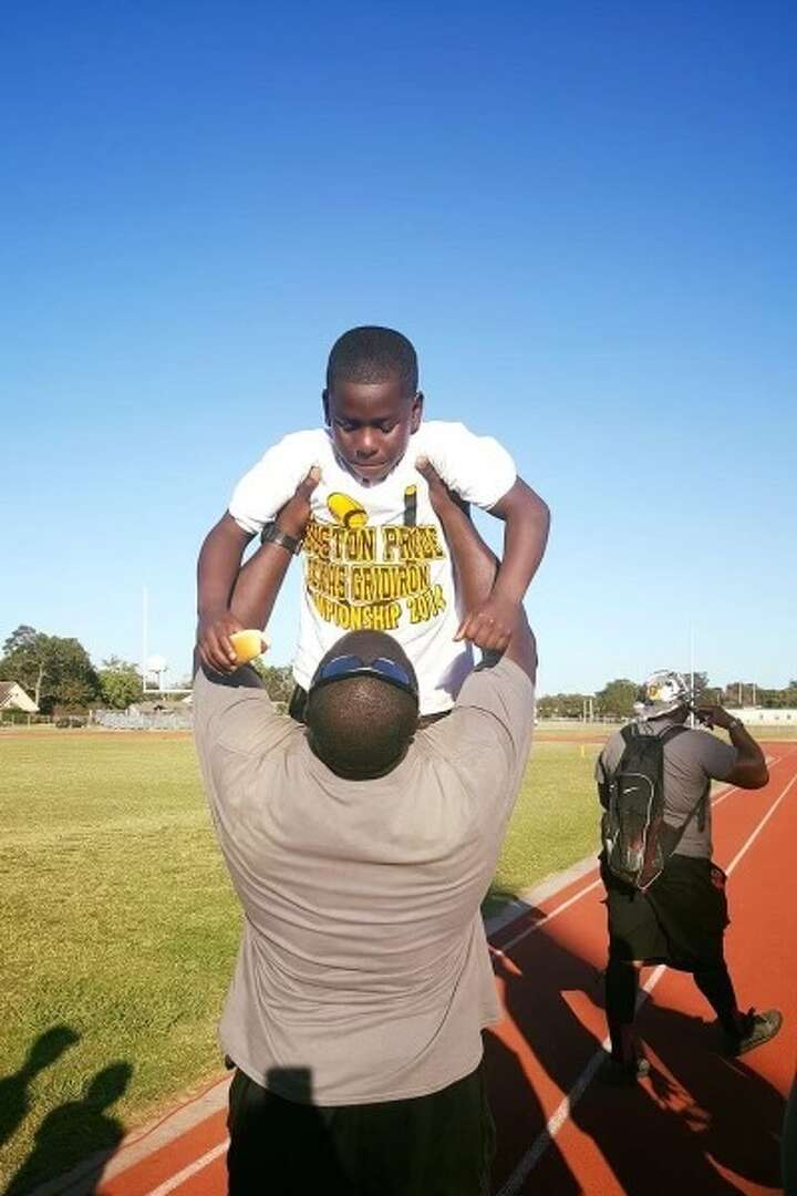 Son of former Aggies RB a star running back at North Shore