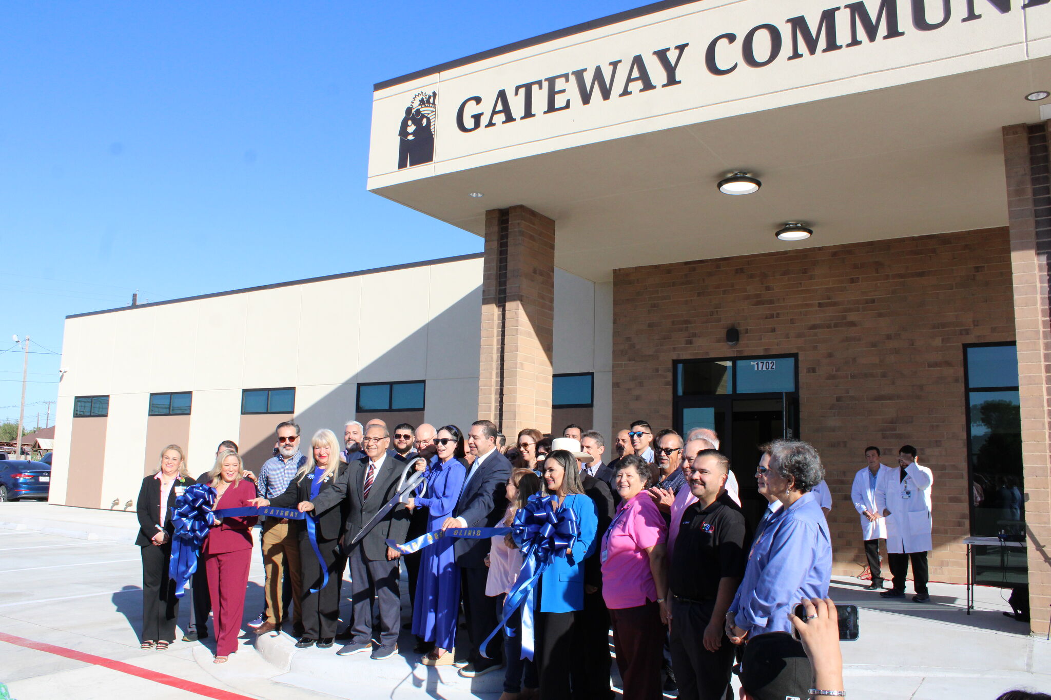 Laredo's west side celebrates new health clinic in 'medical desert'
