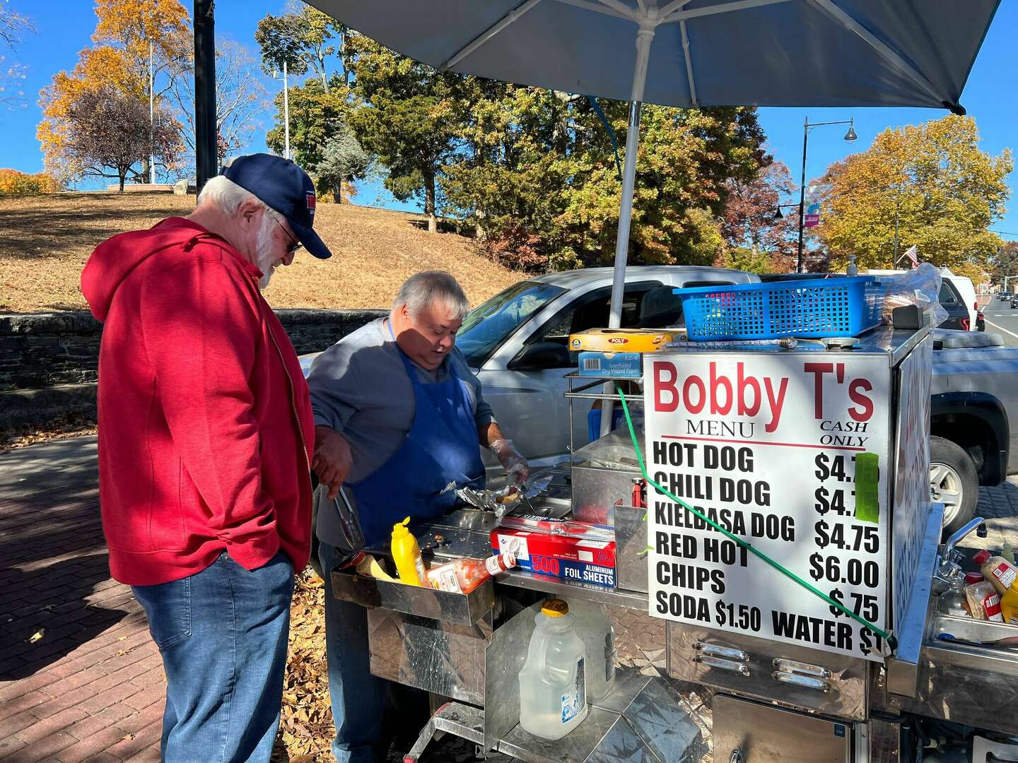 Bobby T's Hotdogs shuts down after decades in Manchester