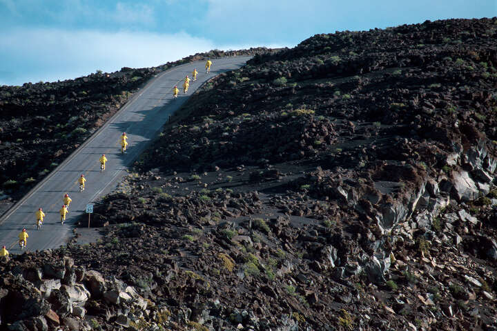 Hawaii visitor dies on Maui downhill biking tour