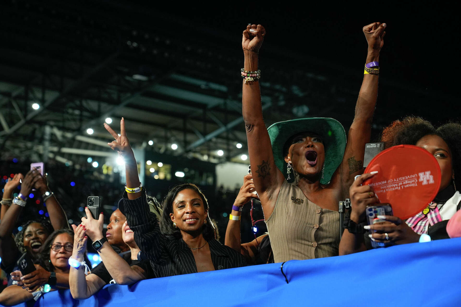 Beyoncé endorses Kamala Harris at Houston rally: 'Let's do this!'