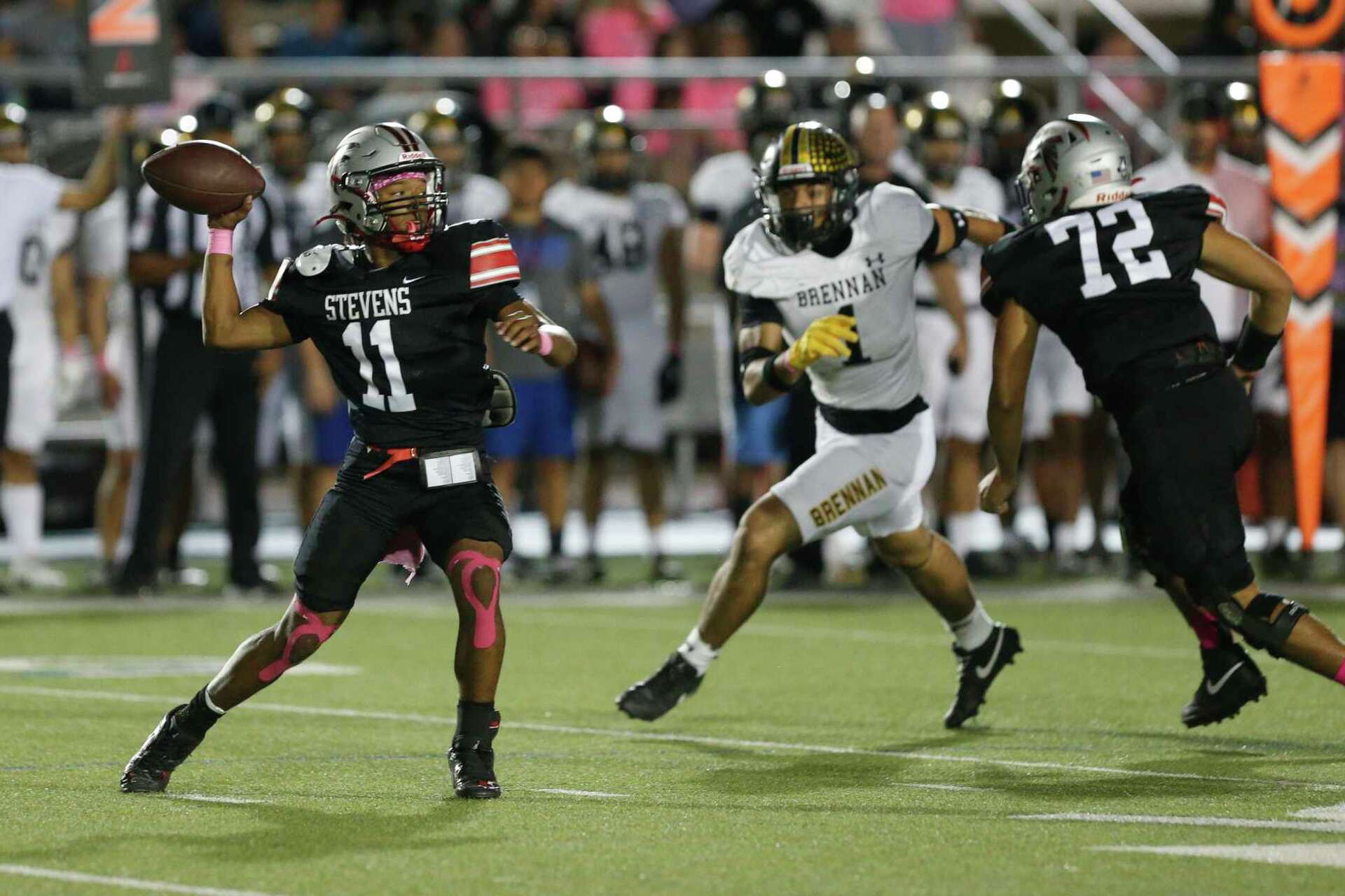 Top high school football games for Week 6 in the San Antonio area