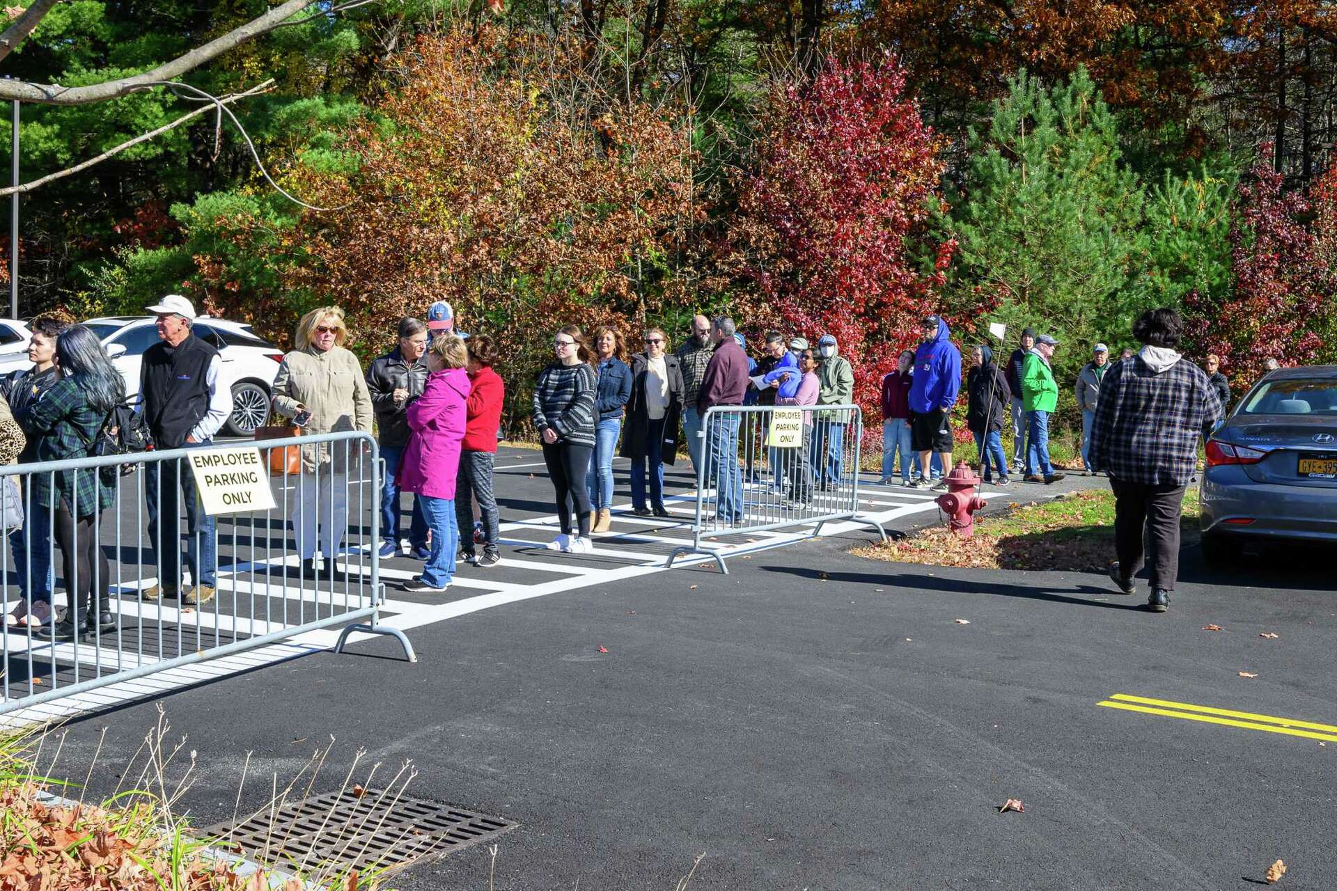 Polling sites see long lines for Day 1 of early voting in Albany area