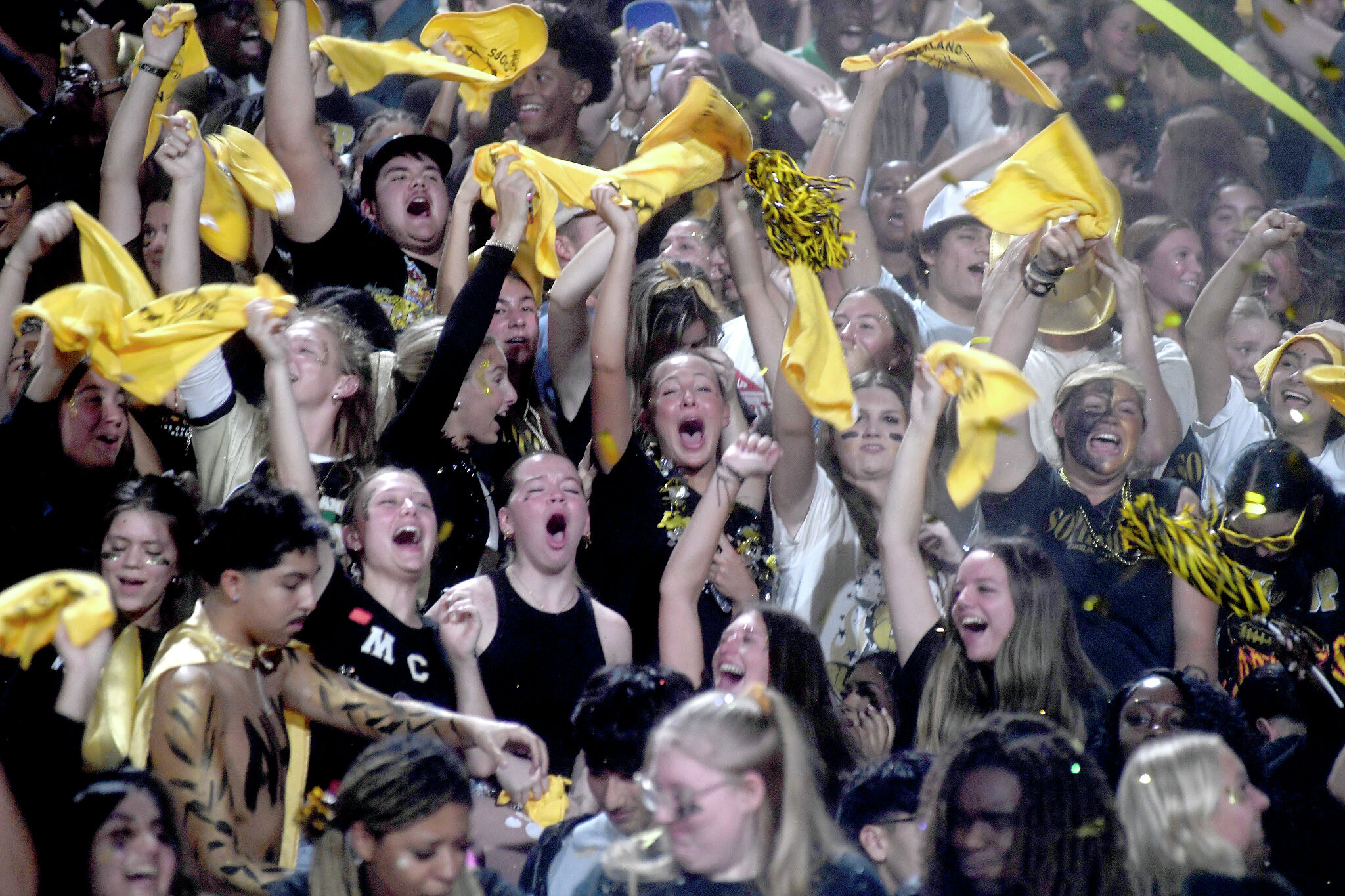 Photos: Nederland beats Port Neches-Groves in Mid-County Madness