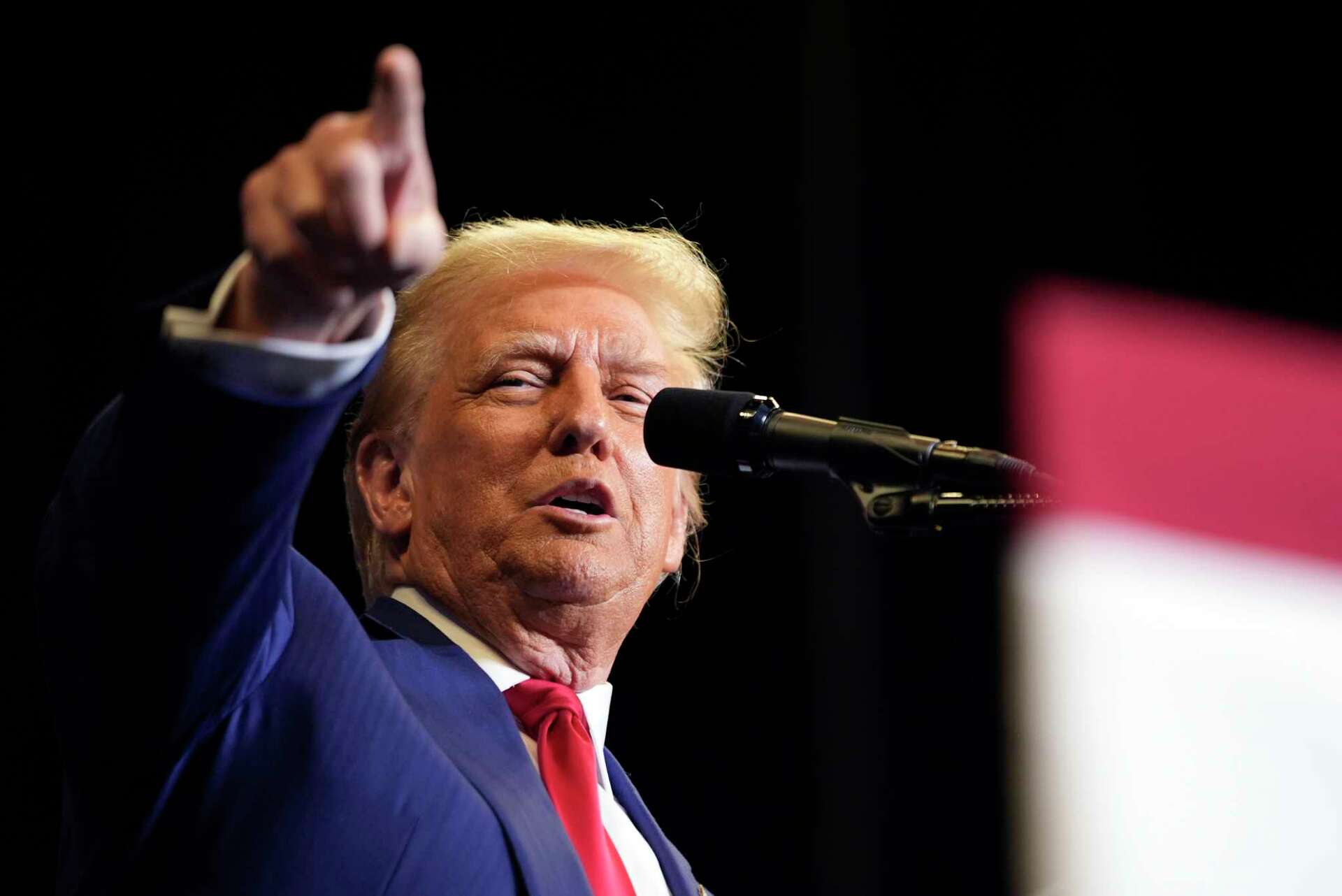 Popovich blasts Trump for setting bad example for America's youth