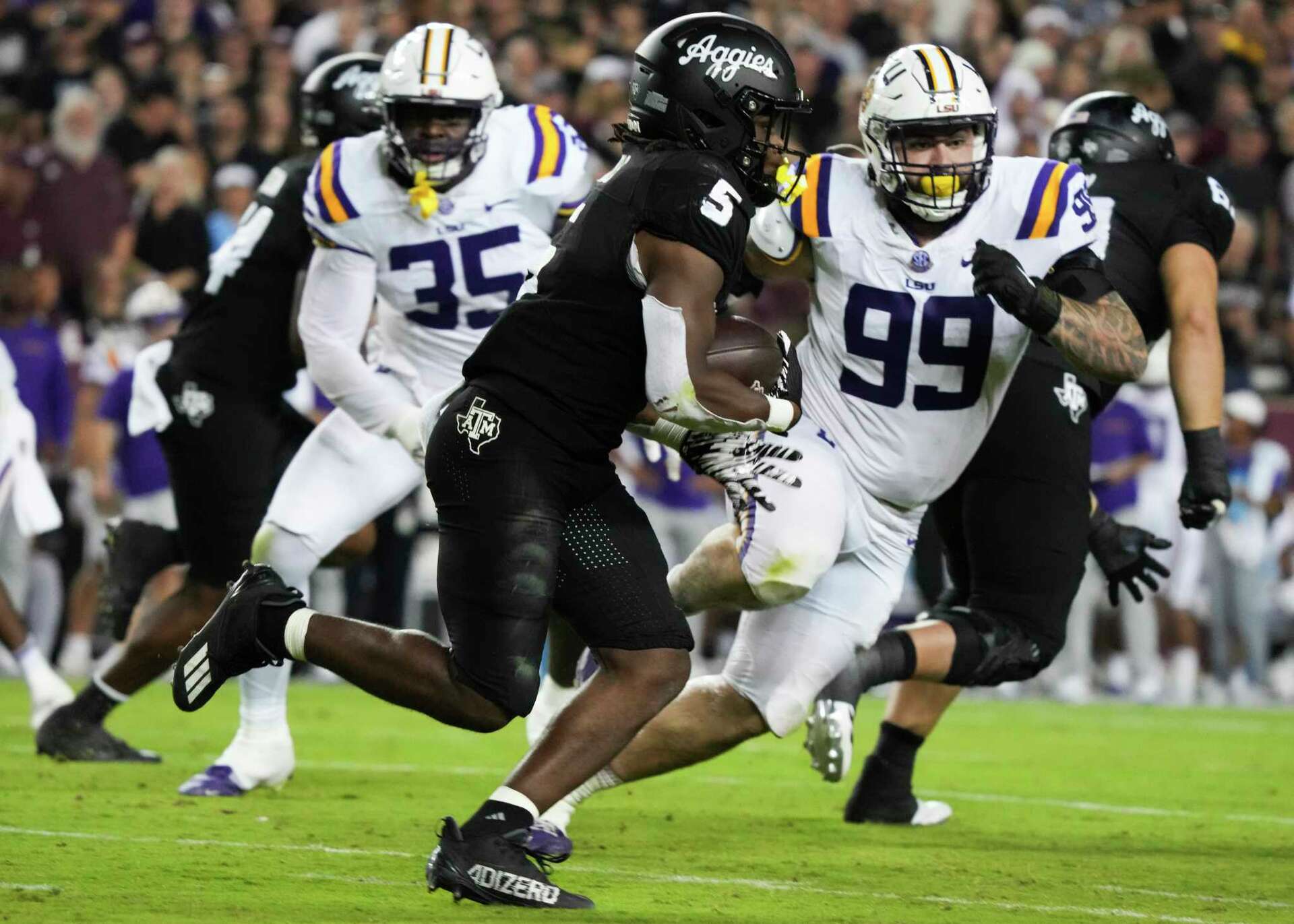 Texas A&M football: Running back Le’Veon Moss out for season