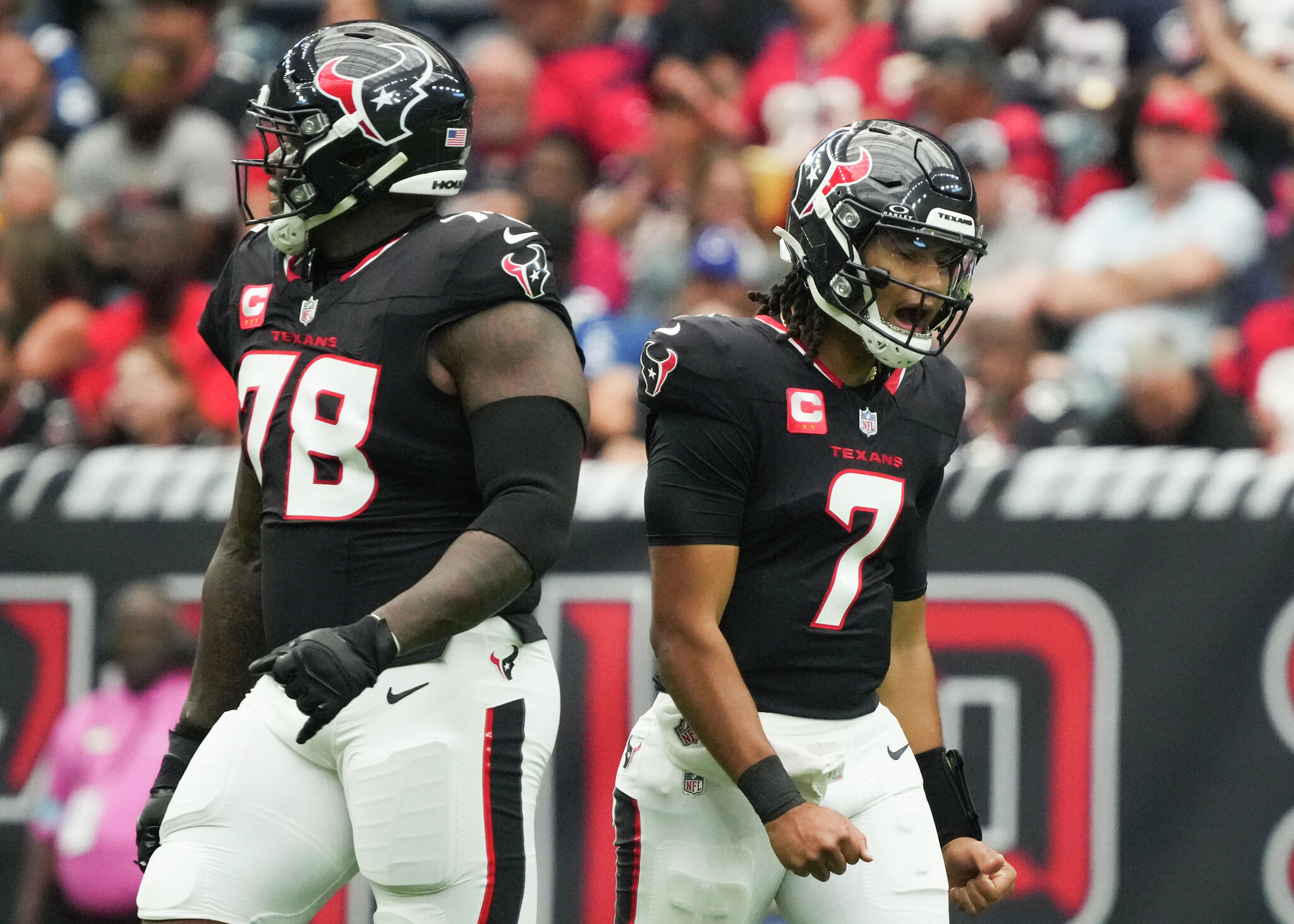 Houston Texans hold off Indianapolis Colts in AFC South showdown